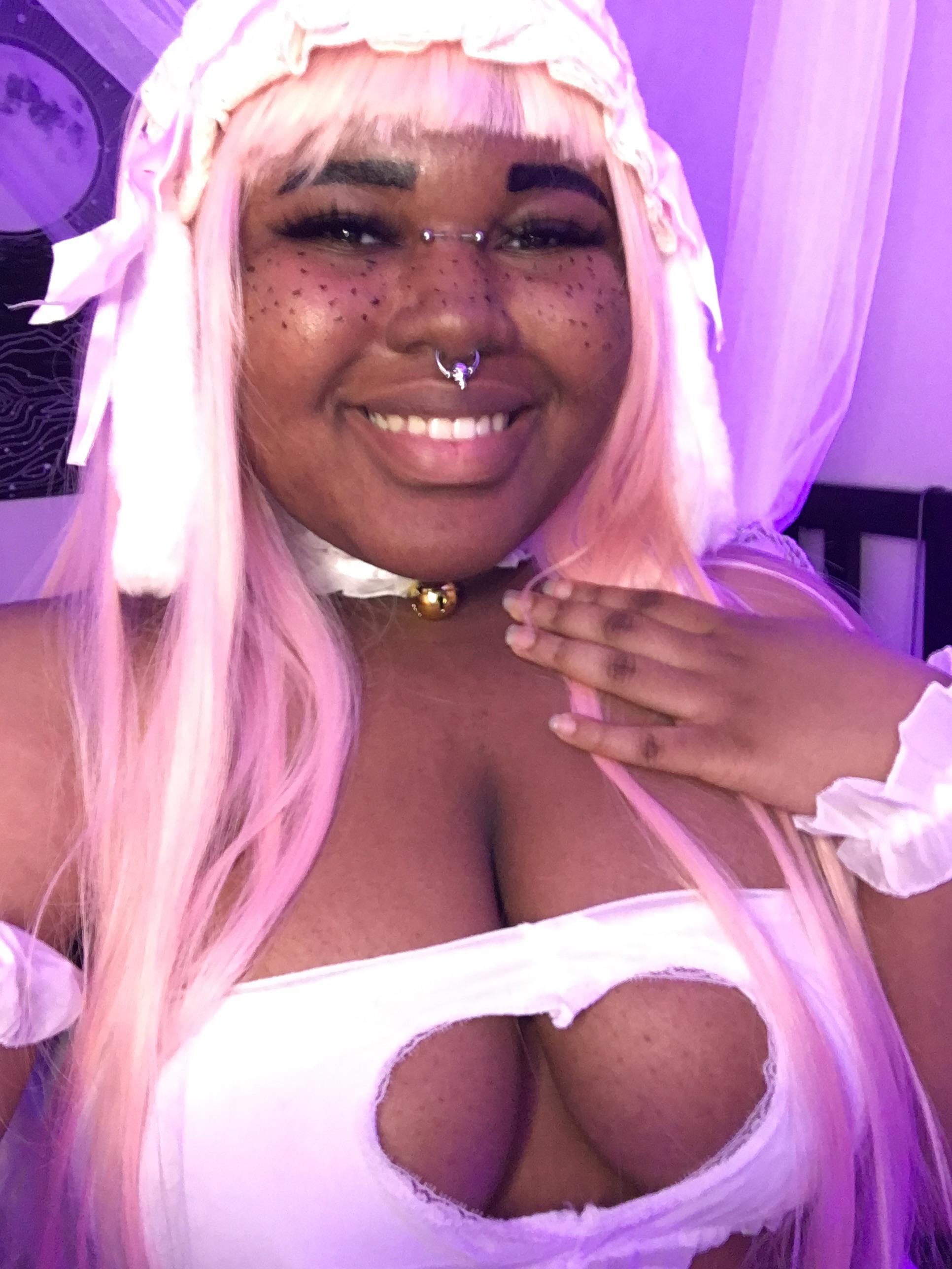 Ur bunny gf! | Scrolller