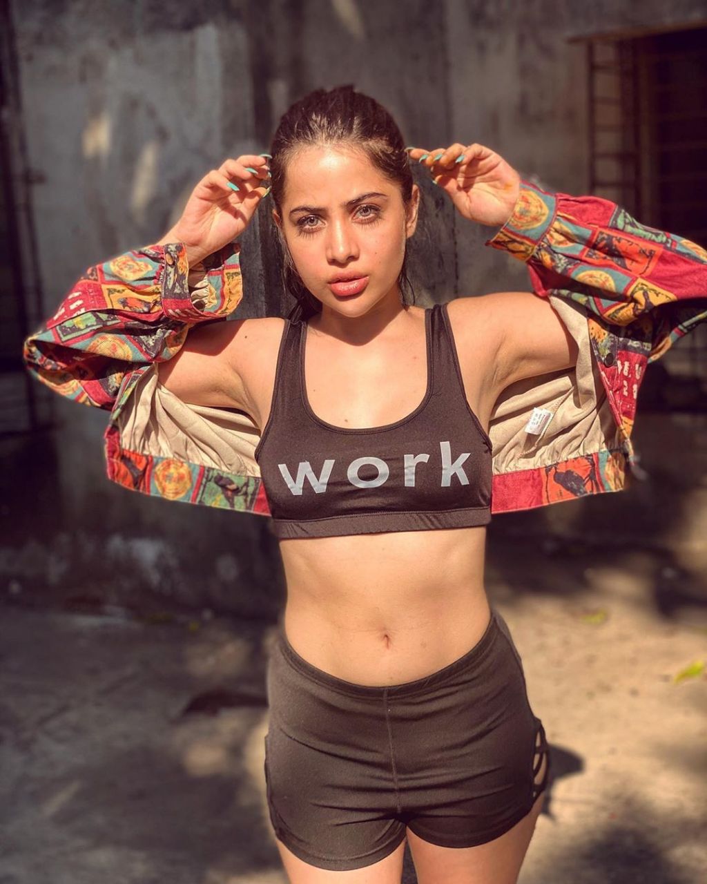 Urfi Javed (Pic courtsey u/Darkness469) | Scrolller