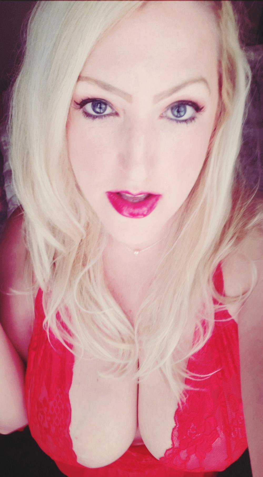 Use me for your pleasure | Scrolller