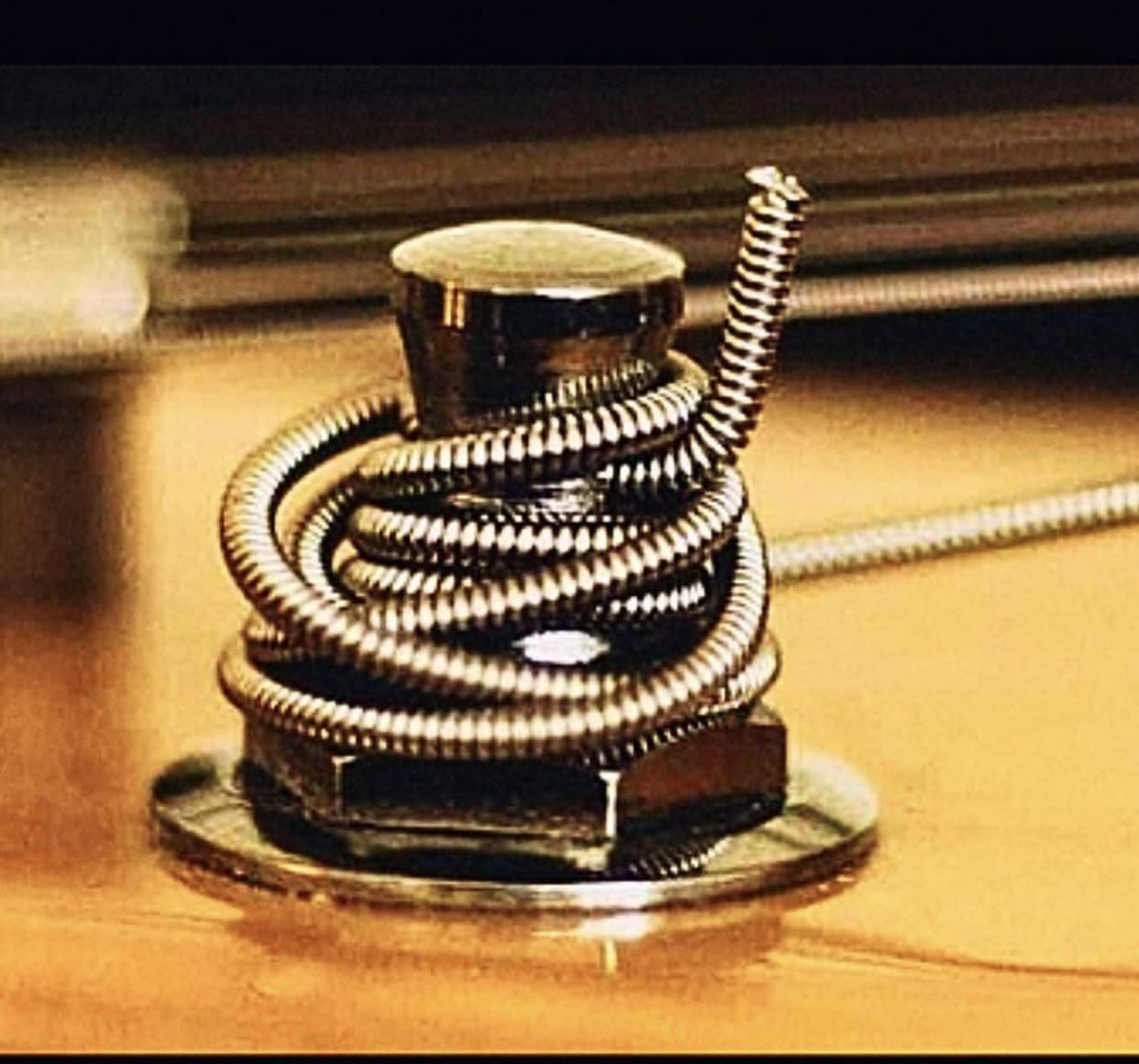 Use the Texas Twist to get that SRVroom toan on your shuffles | Scrolller