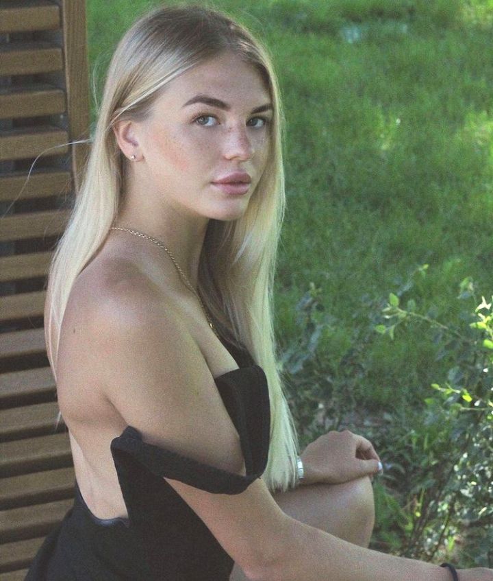 Valentina Kosolapova | Scrolller