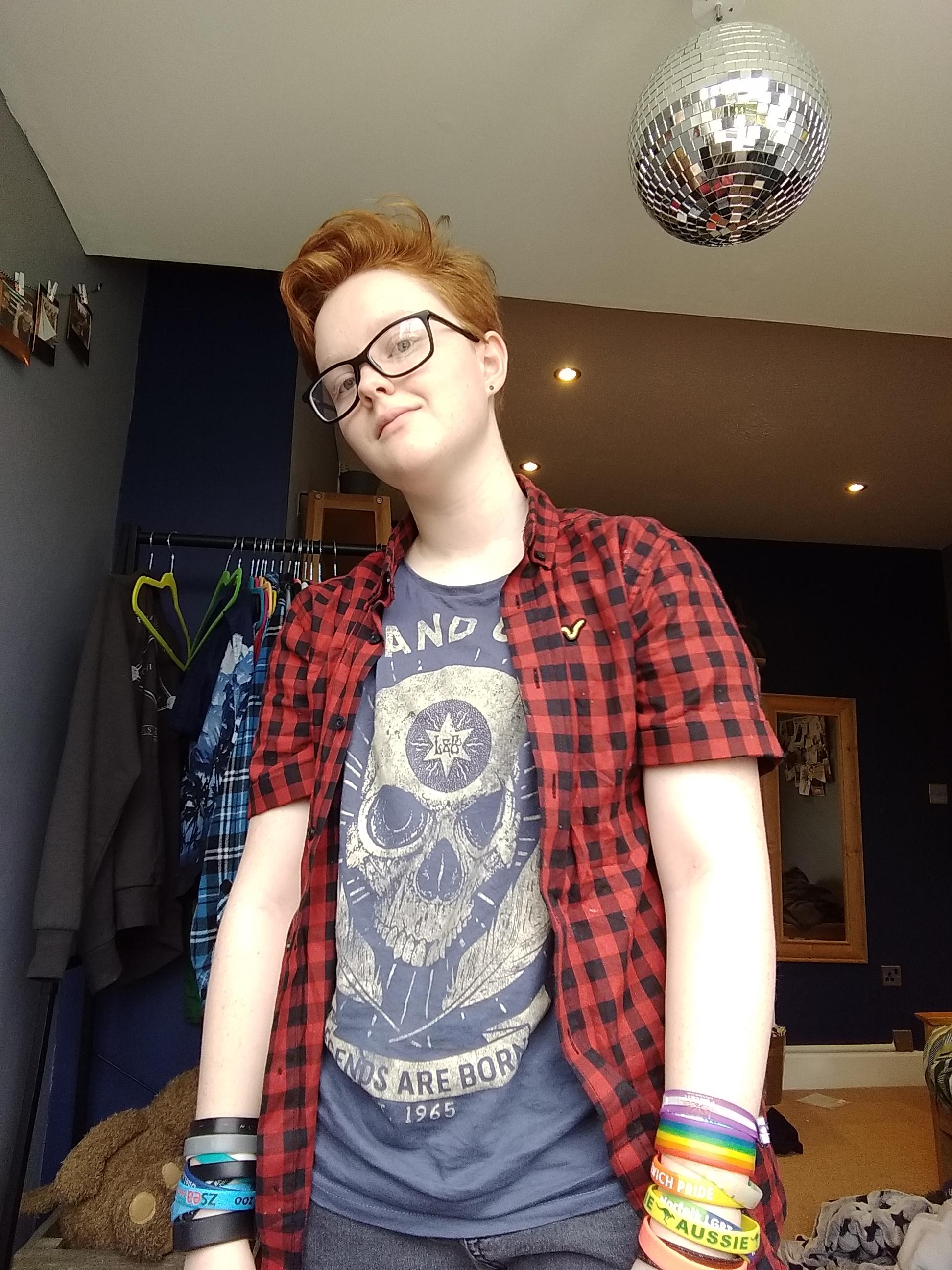 Valentine's Day/ 2 year anniversary date with my gf today. Pass? Age? Tips? (15 pre everything ...