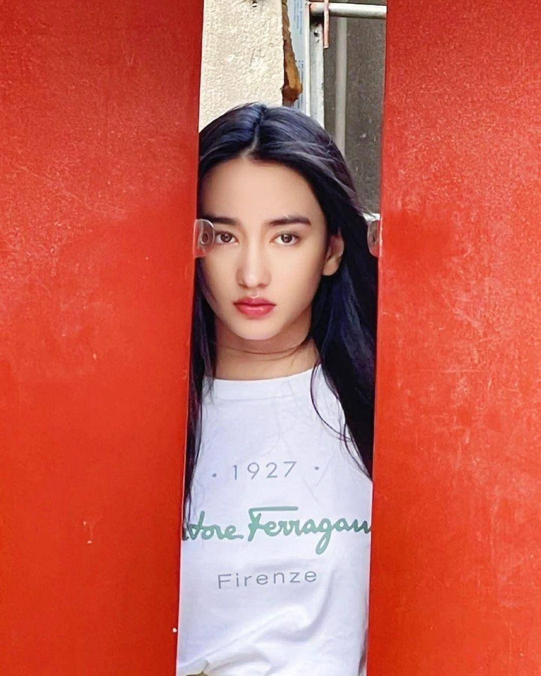 Vanda ️ | Scrolller