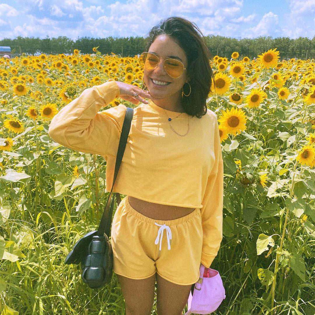 Vanessa Hudgens Scrolller