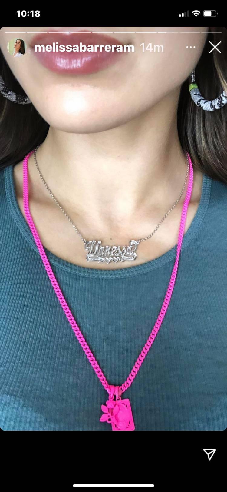 Vanessa’s pink necklace | Scrolller