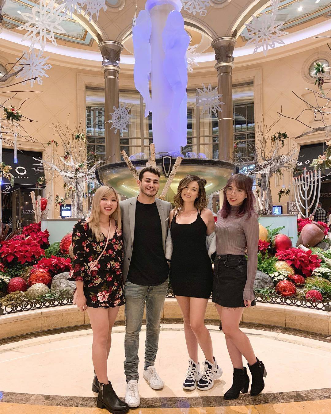 Vegas 2018 | Scrolller