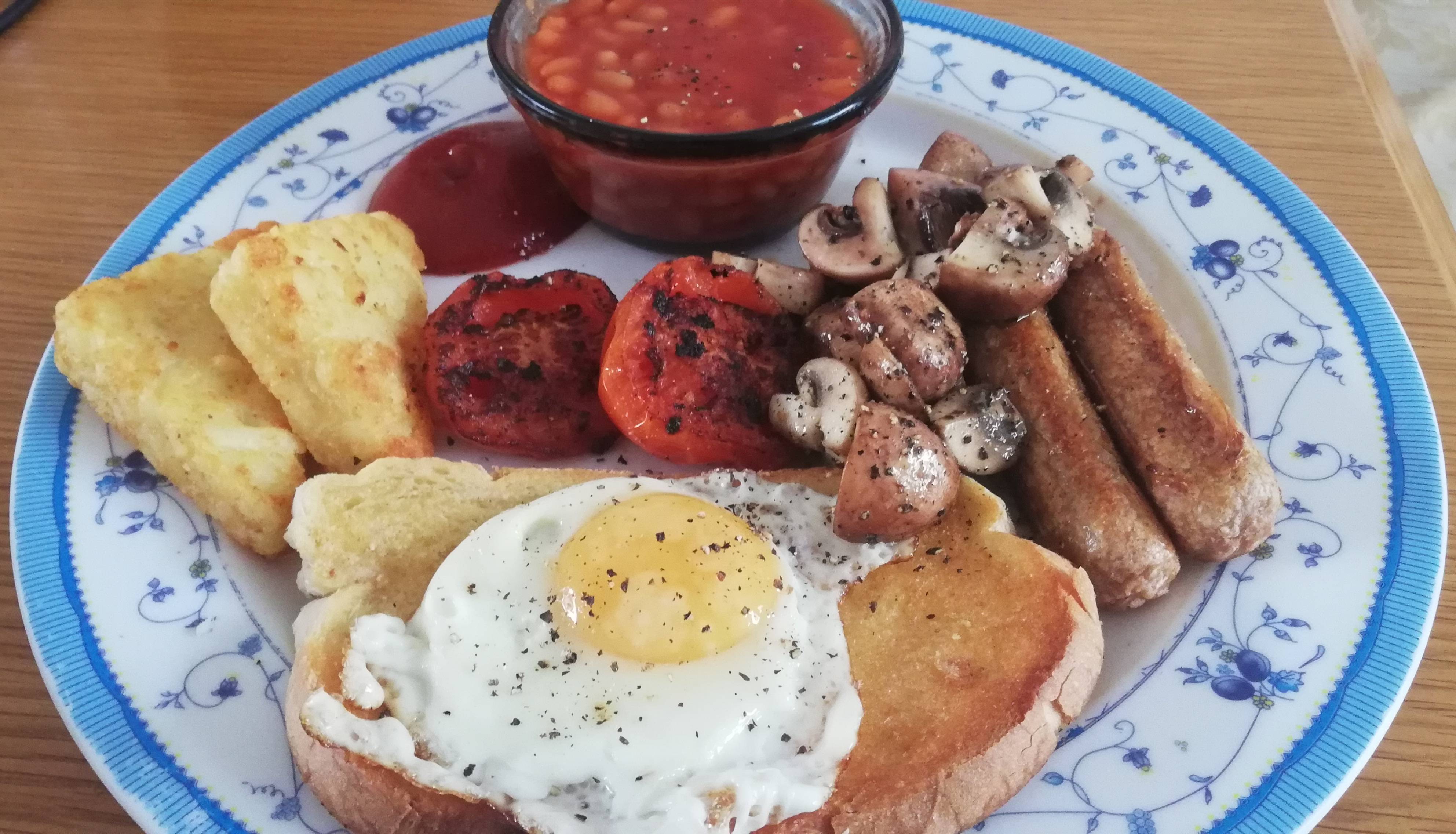 Vegitarian full English breakfast | Scrolller