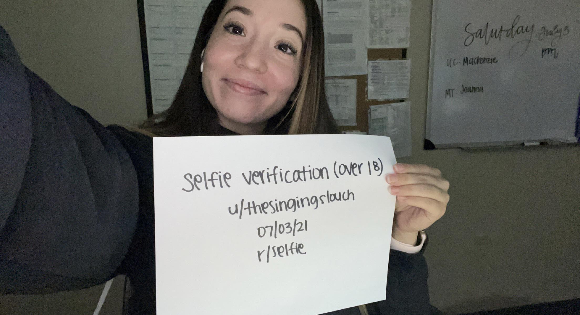 verification (over 18) | Scrolller