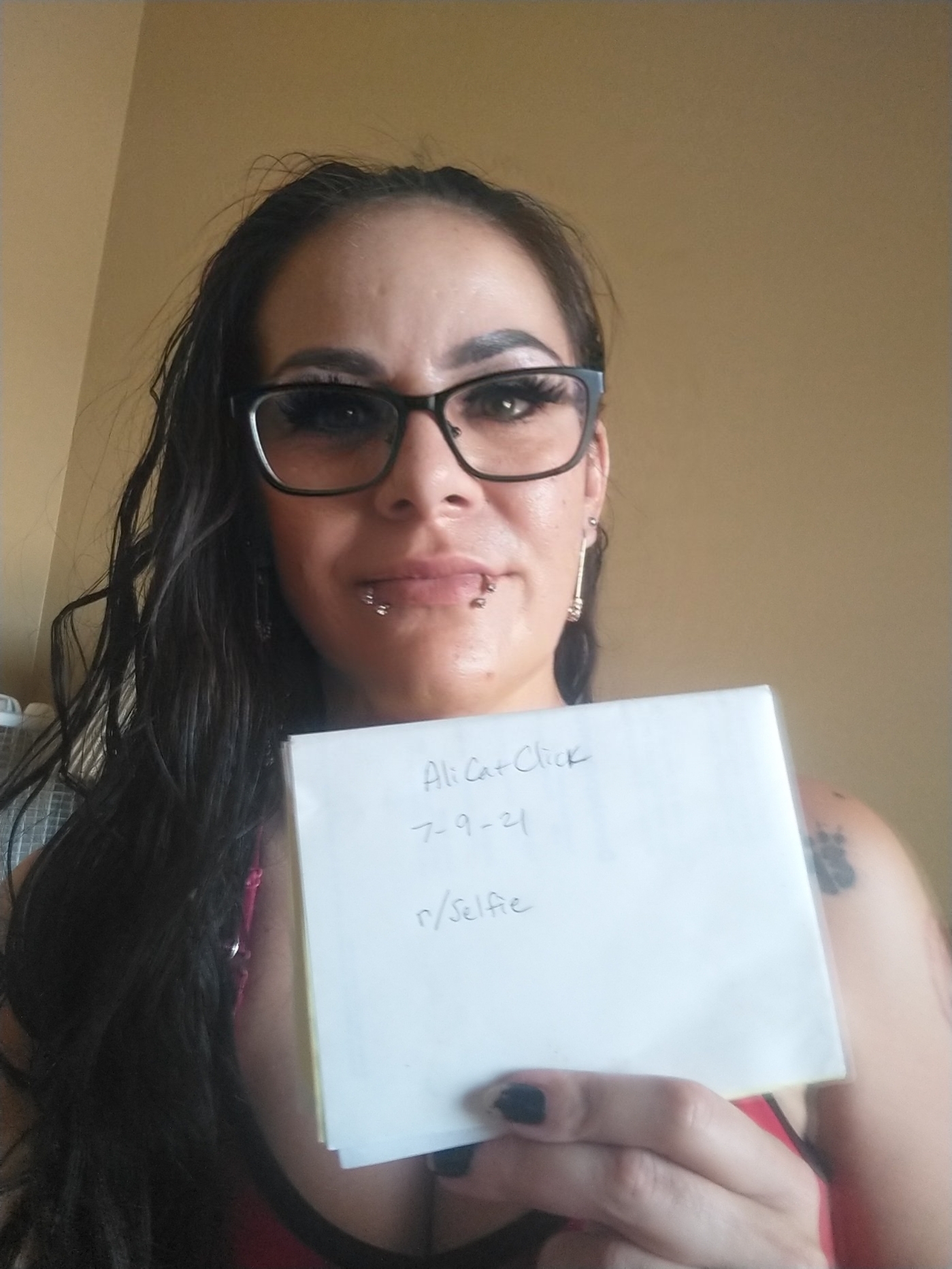 Verification photo (over 18) | Scrolller