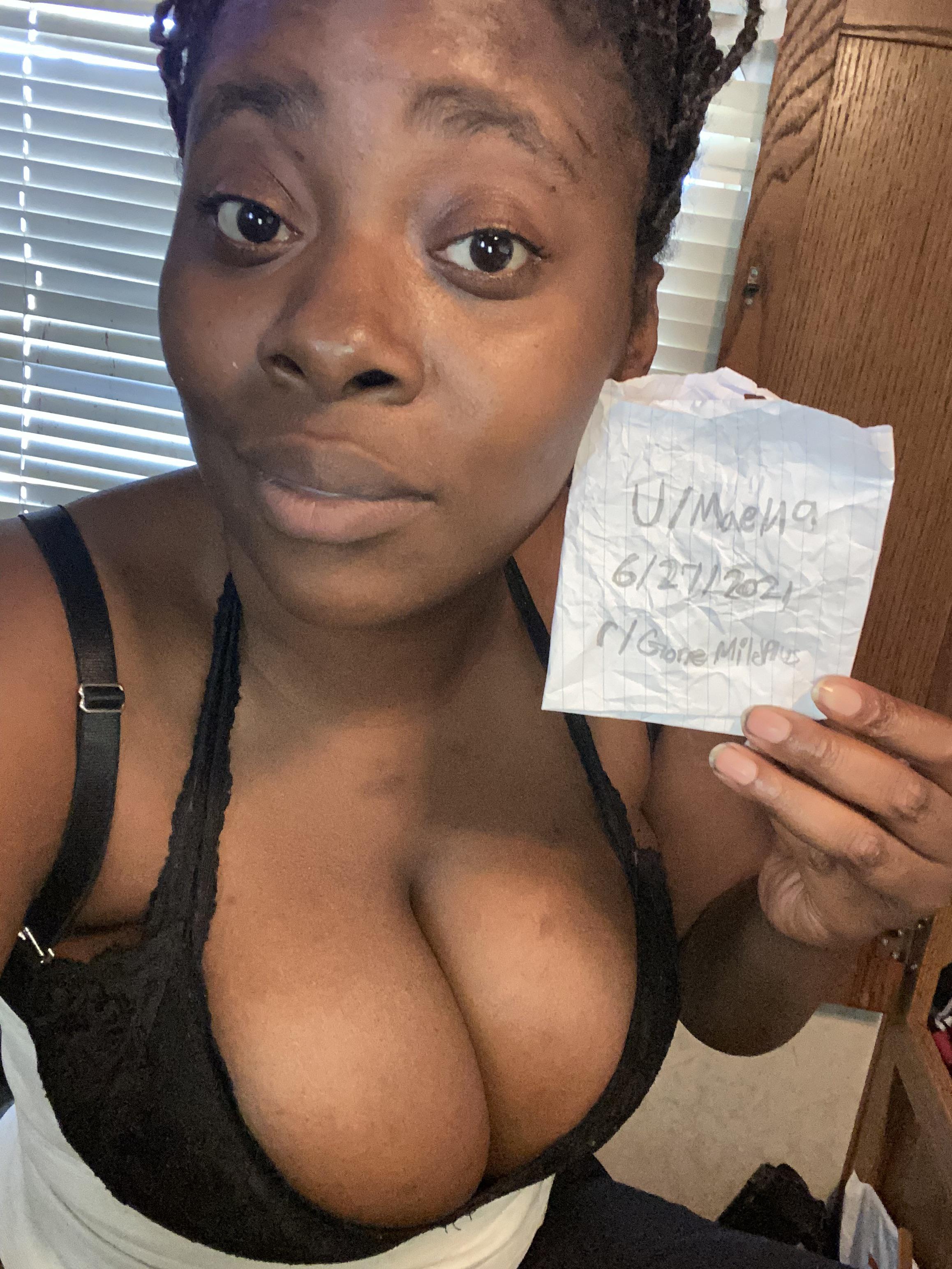 Verify me | Scrolller