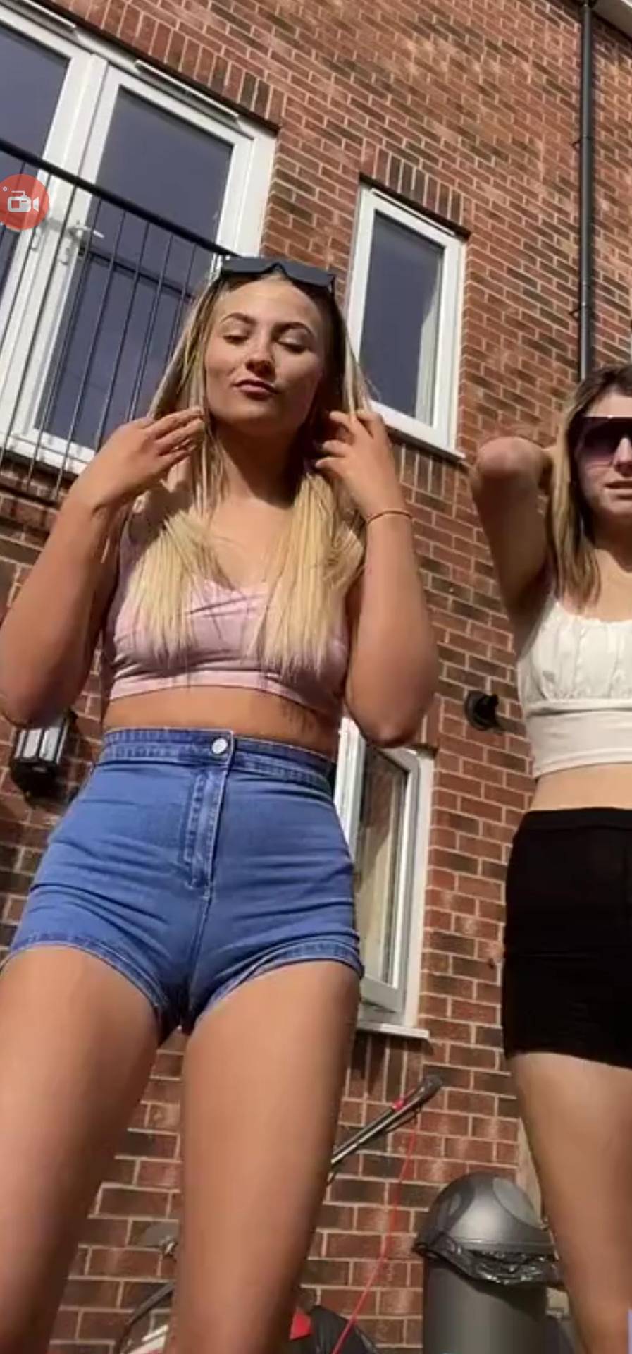 Very tight | Scrolller