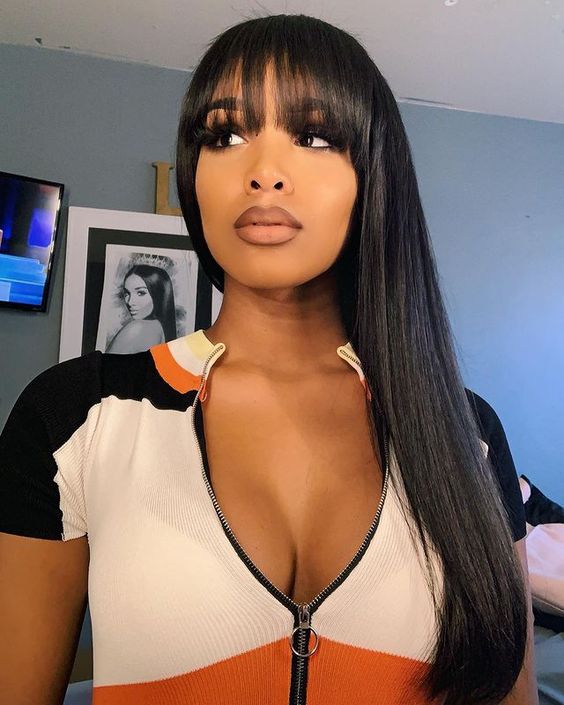 Vicky Lauren | Scrolller