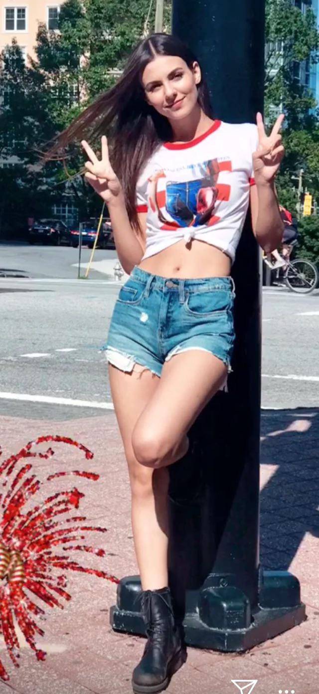 Victoria Justice | Scrolller