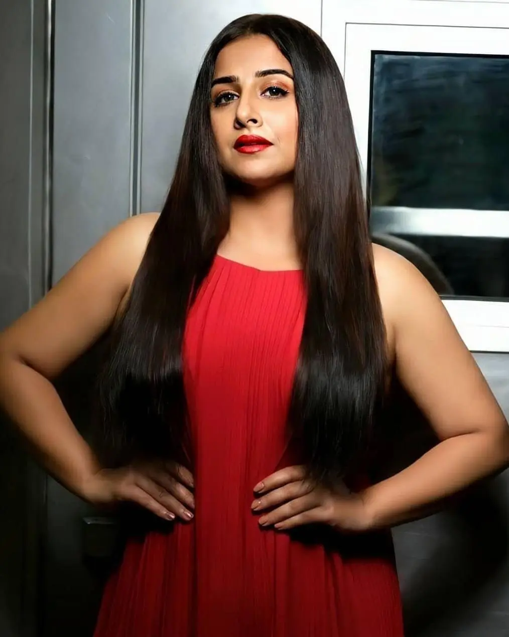 Vidya Balan Scrolller