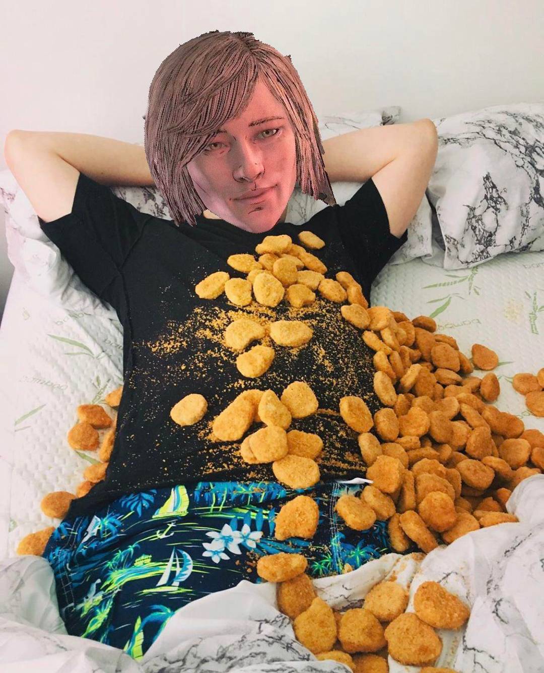 Violet and her chicken nuggets | Scrolller