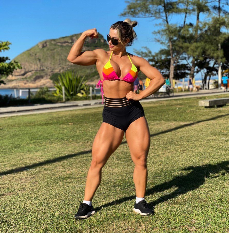 Vivi Winkler | Scrolller