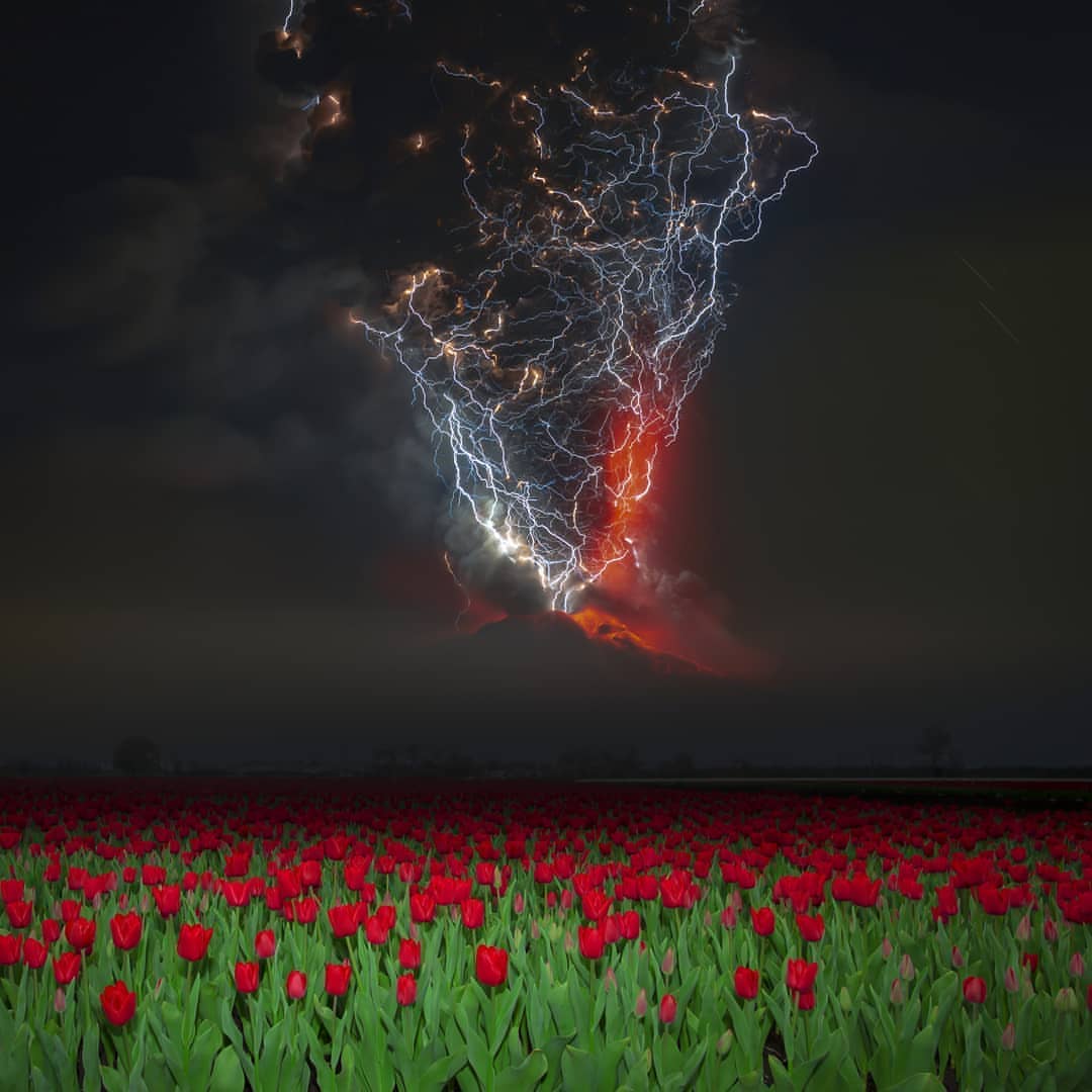 Volcano eruption in Cabulco, Chile | Scrolller
