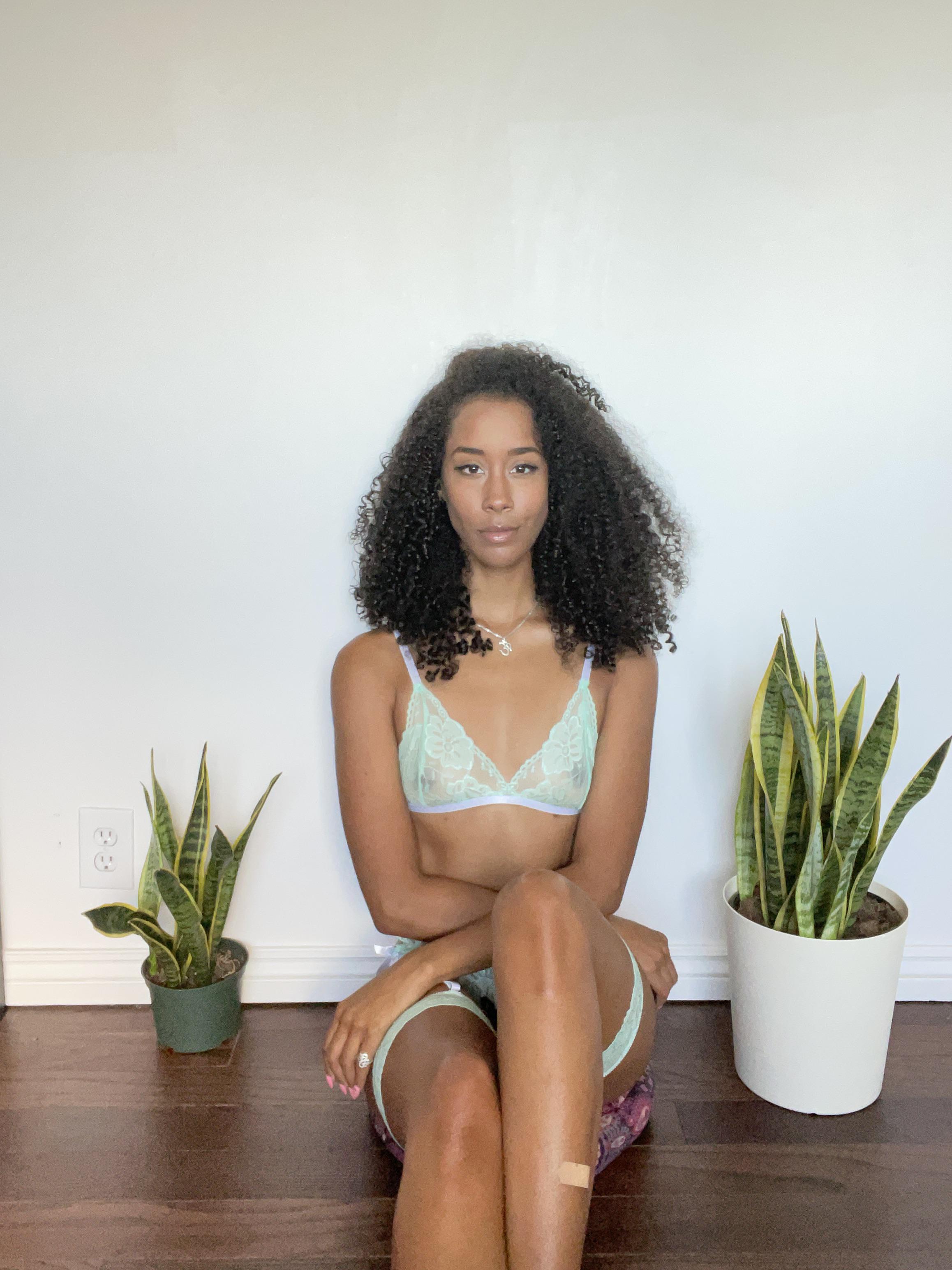 Waiting for my king | Scrolller