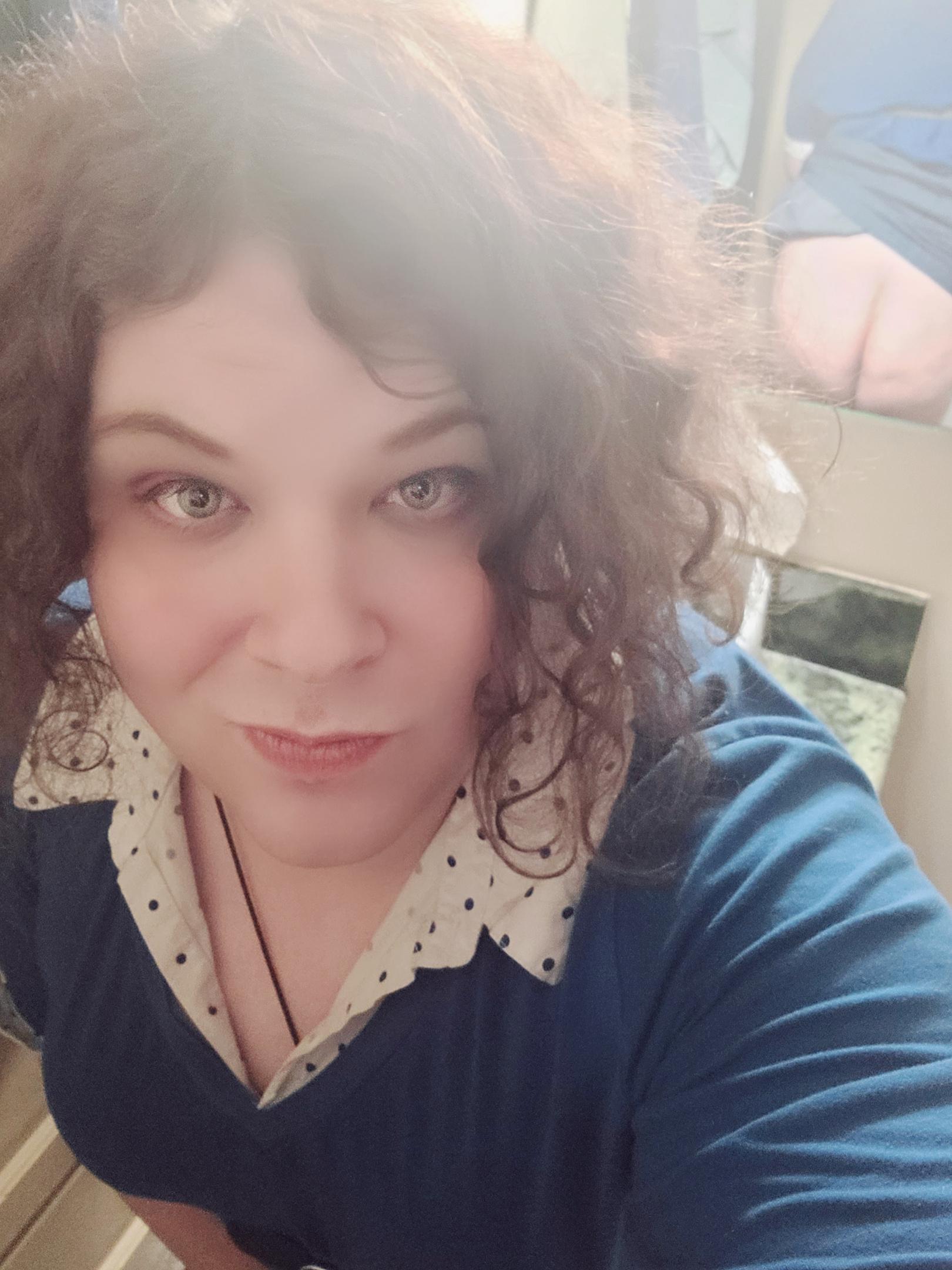 Waiting for spanks [32F] | Scrolller