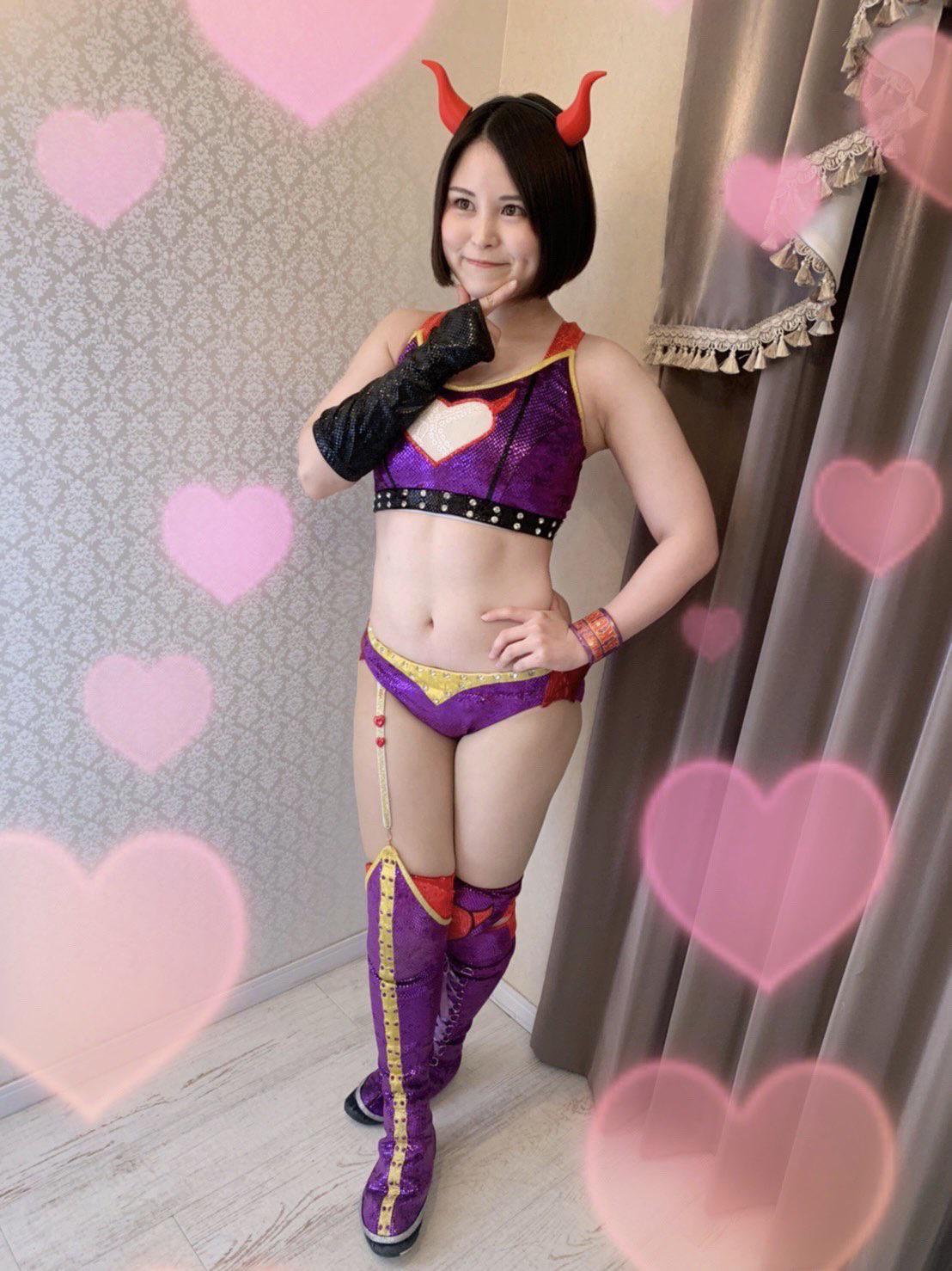 Waka Tsukiyama | Scrolller