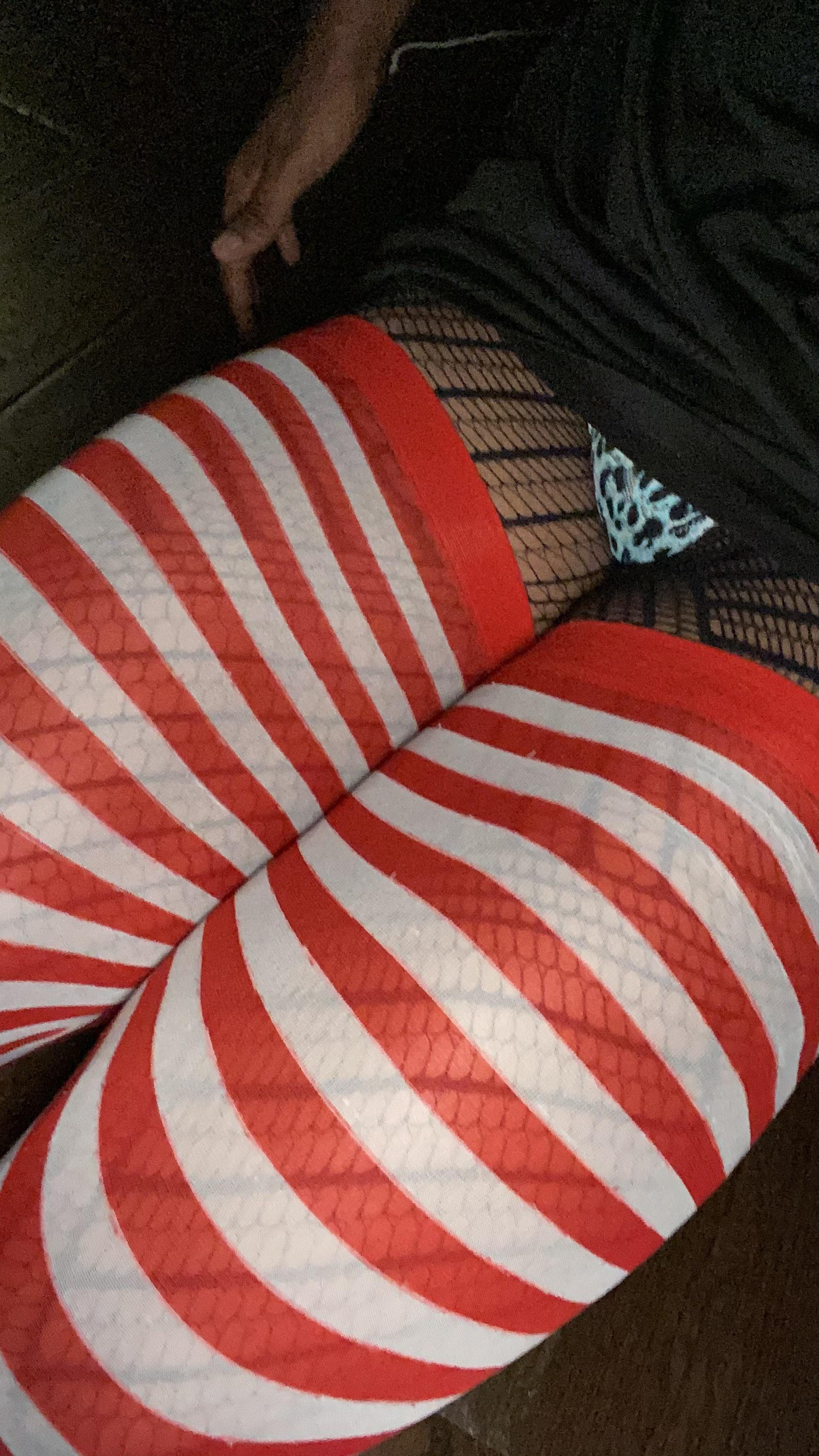 Wanna Come Lay Down? | Scrolller