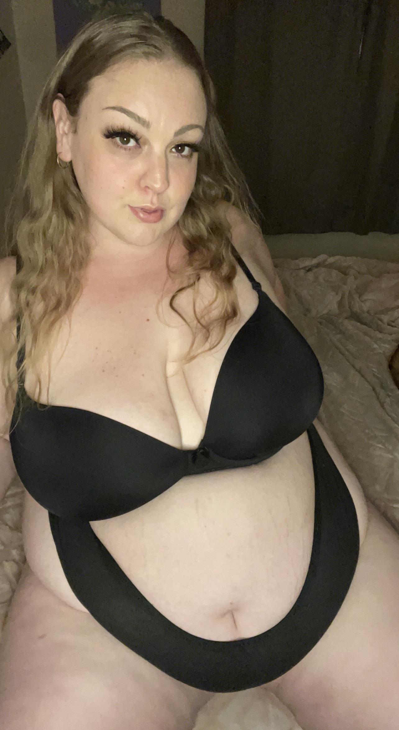 Wanna cuddle ? | Scrolller