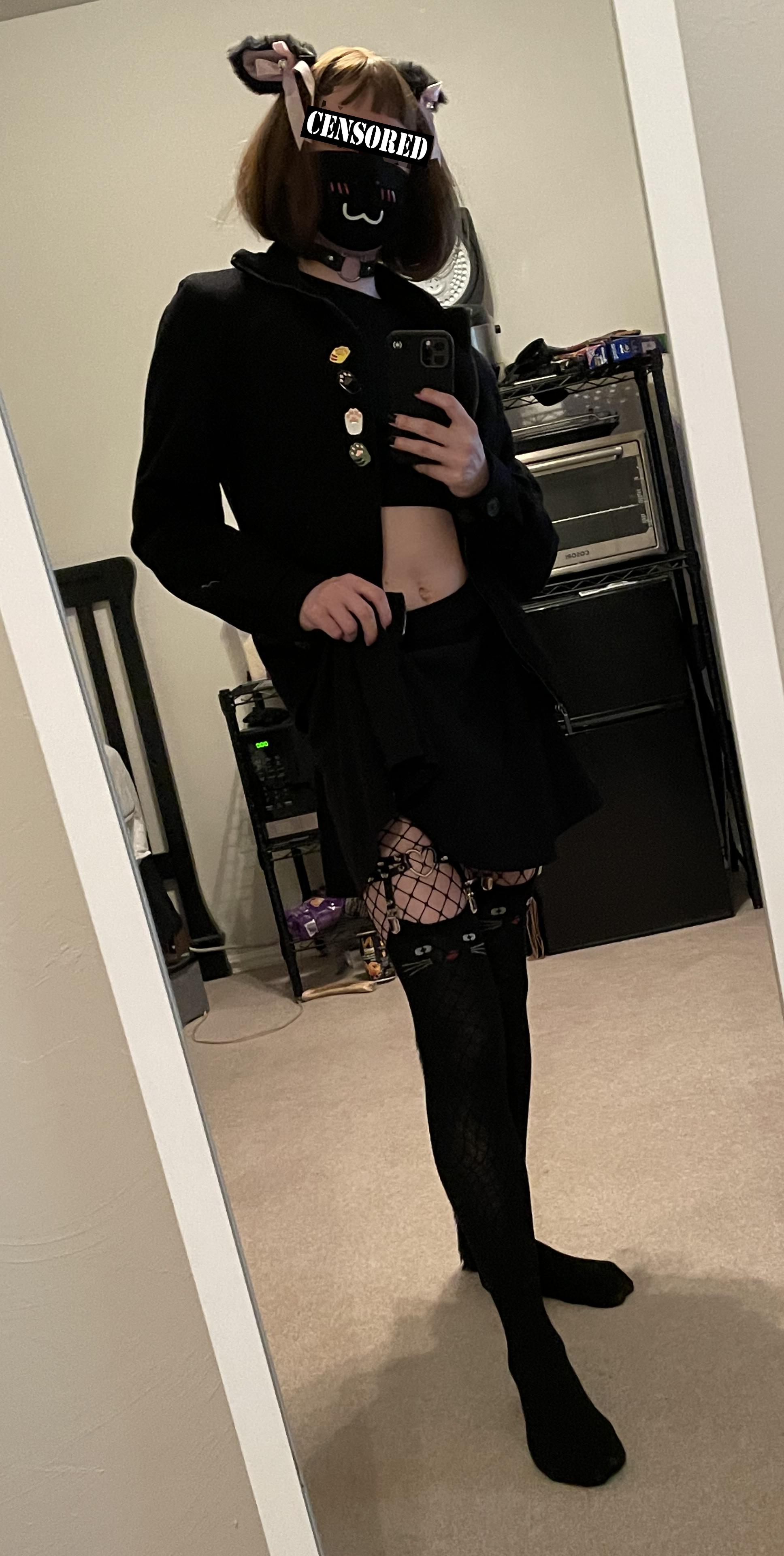 Wanna see what else I'm hiding 😳 | Scrolller