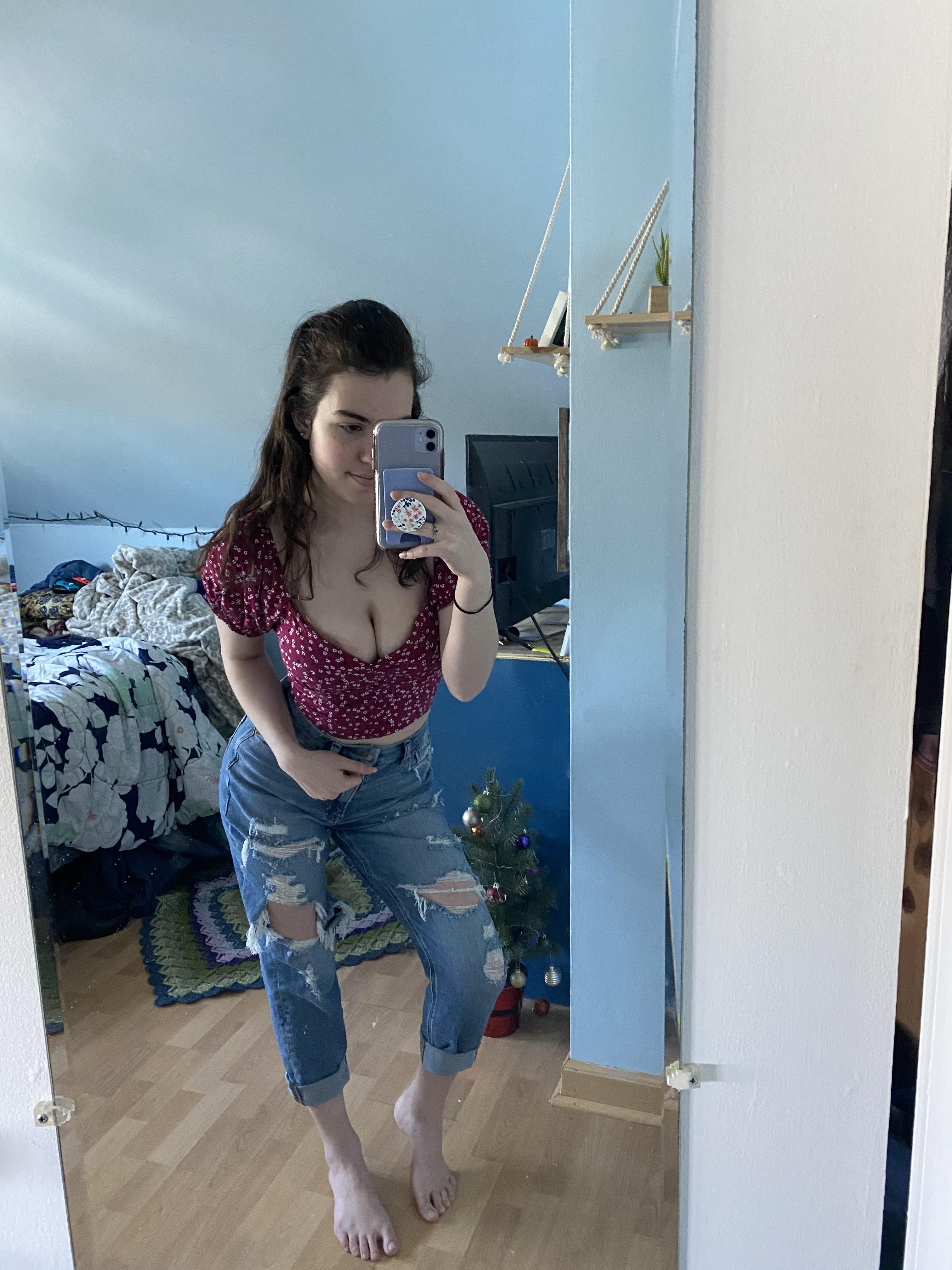 cum see what’s underneath😏 | Scrolller