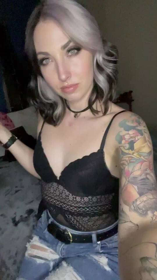 Wanna squeeze? | Scrolller