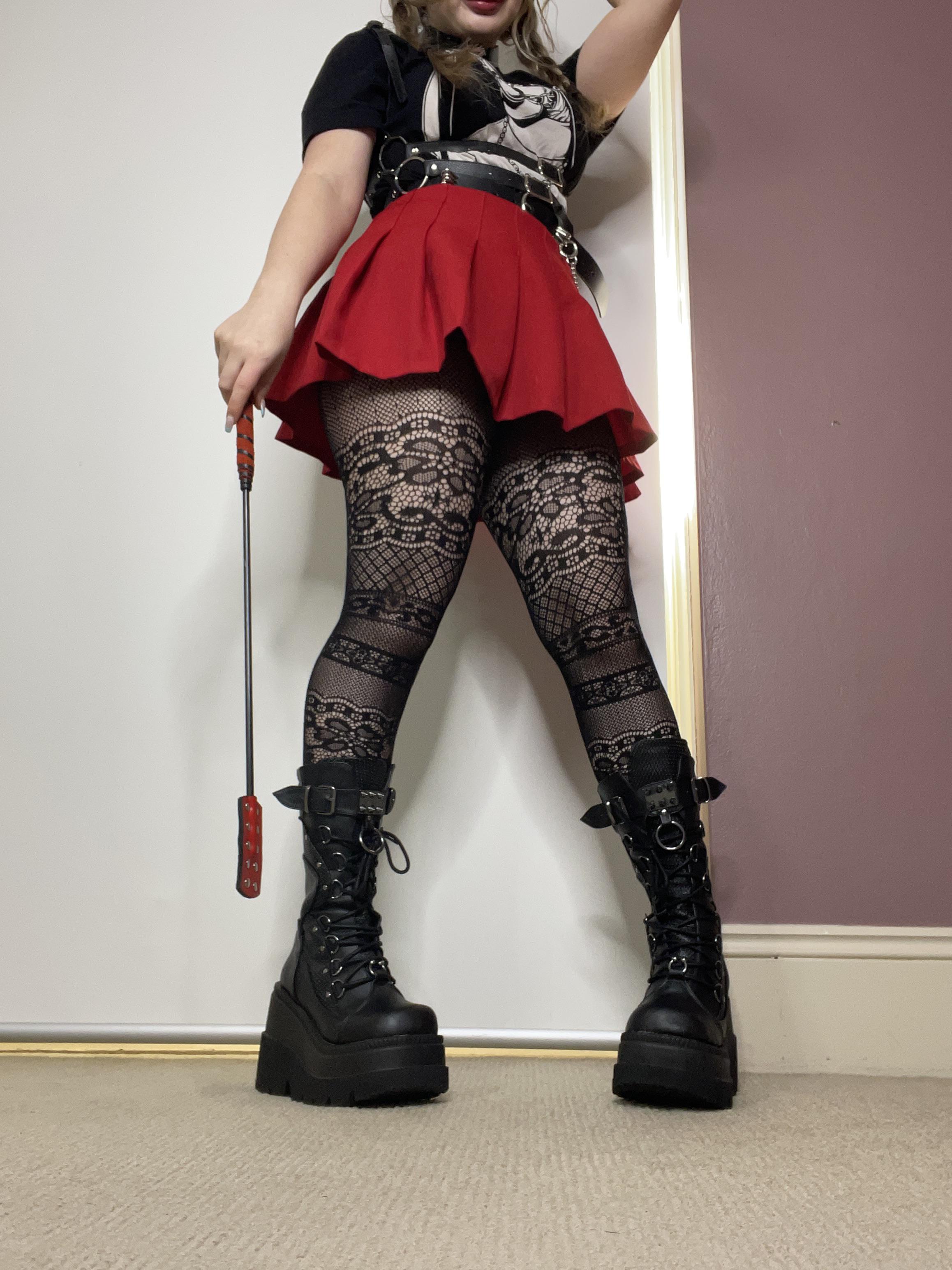 Want me to squash you with my big boots? | Scrolller