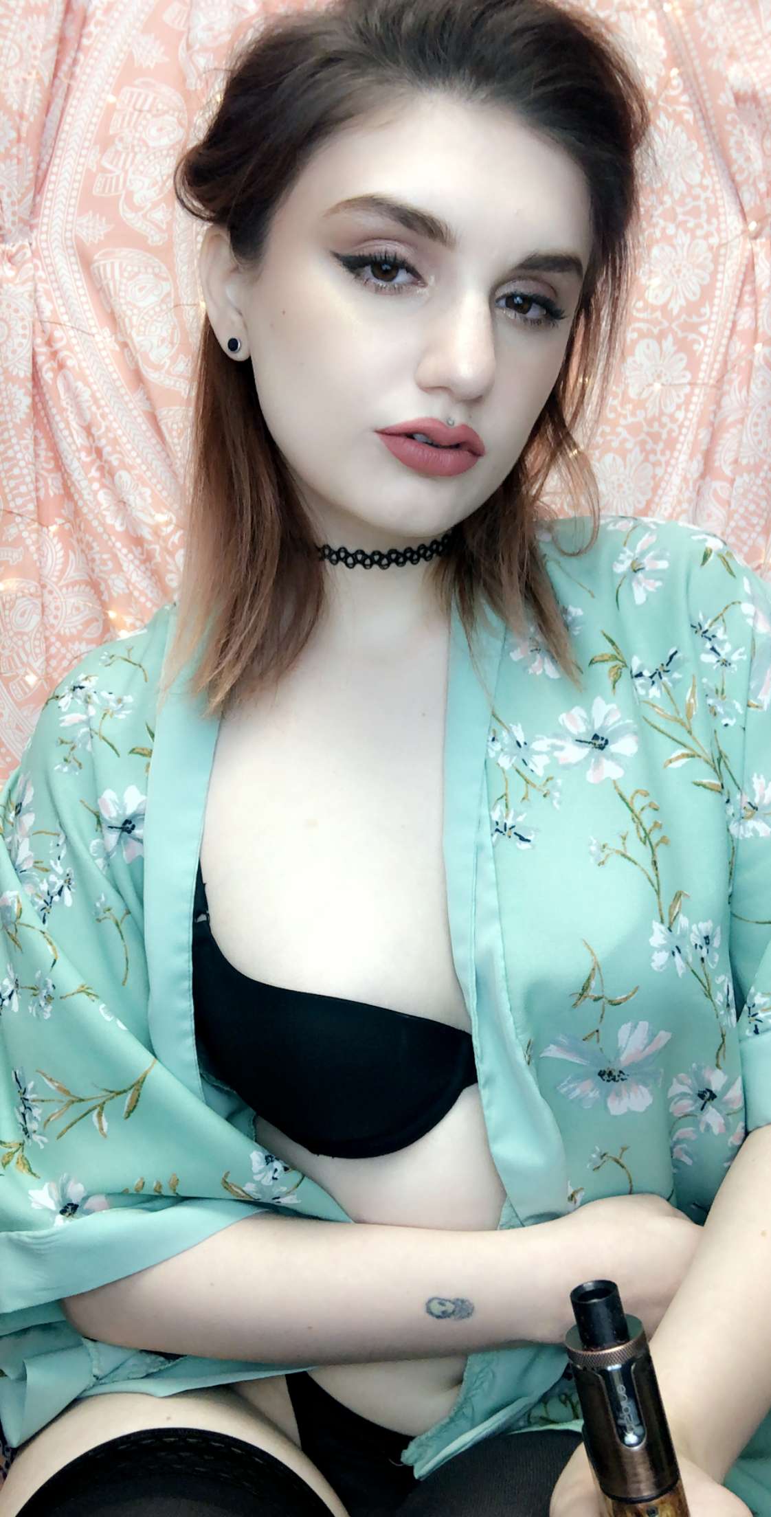 Want something to see on me.. hmmm | Scrolller