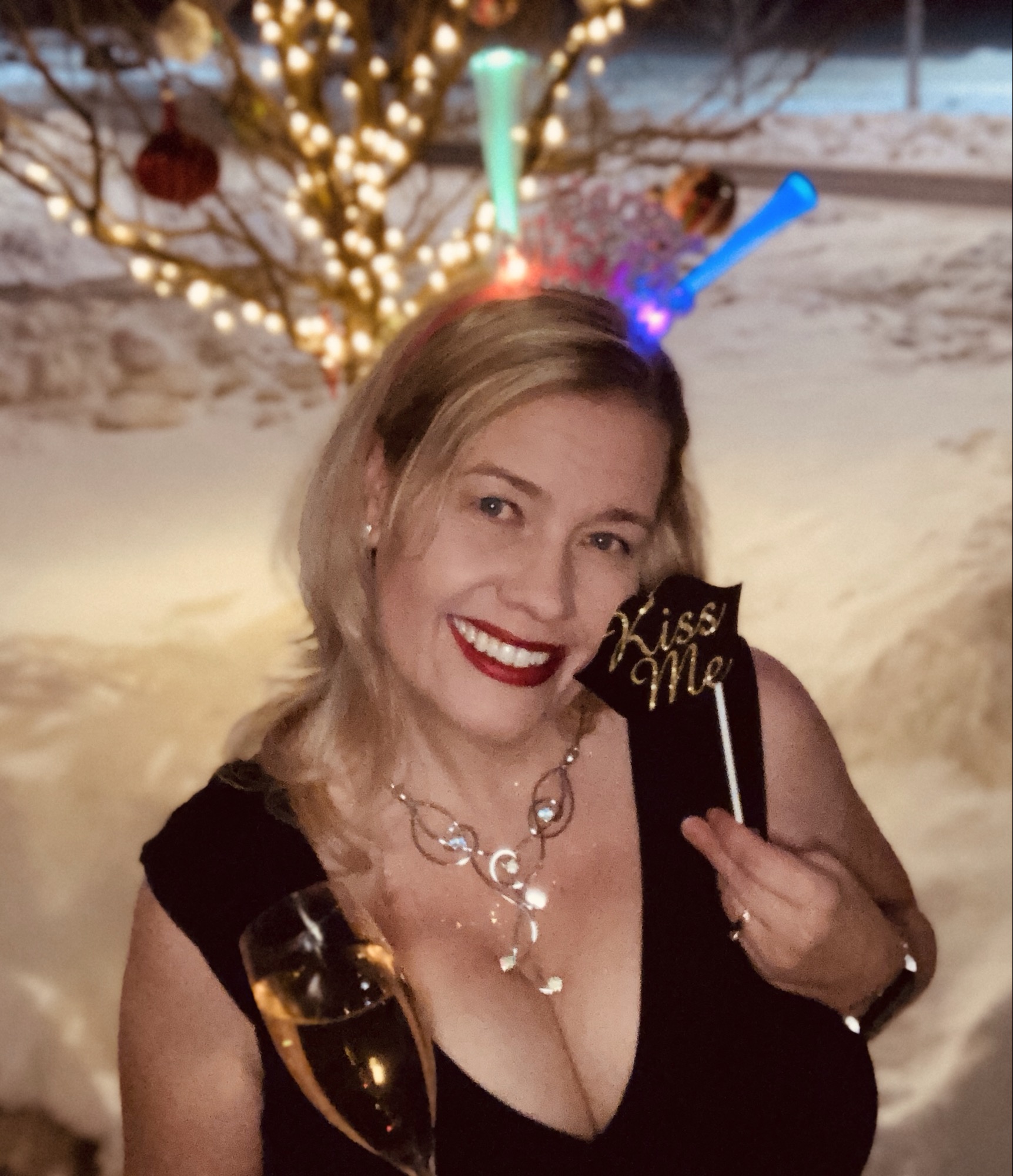 Want to party with these 36 “i” breasts? 💋 | Scrolller