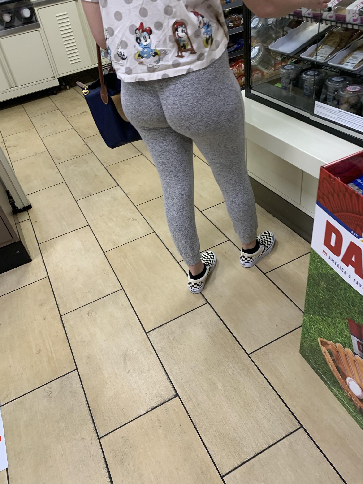 Wanted to squeeze it soo bad. Rubbed my cock instead | Scrolller