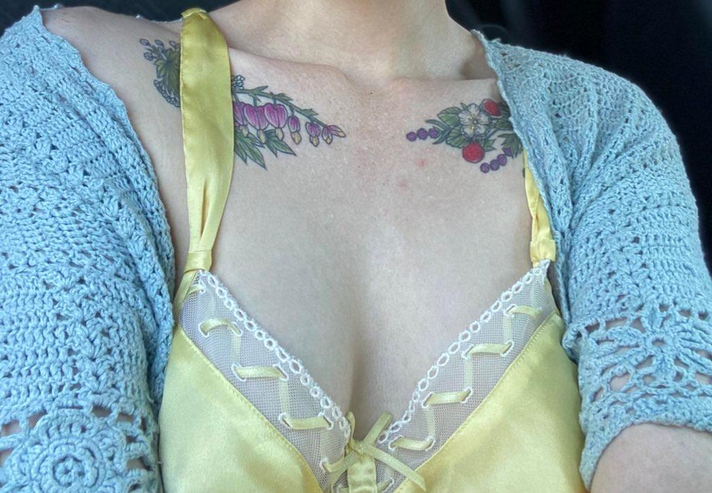 first stream in this heat wave went well! 💦 | Scrolller