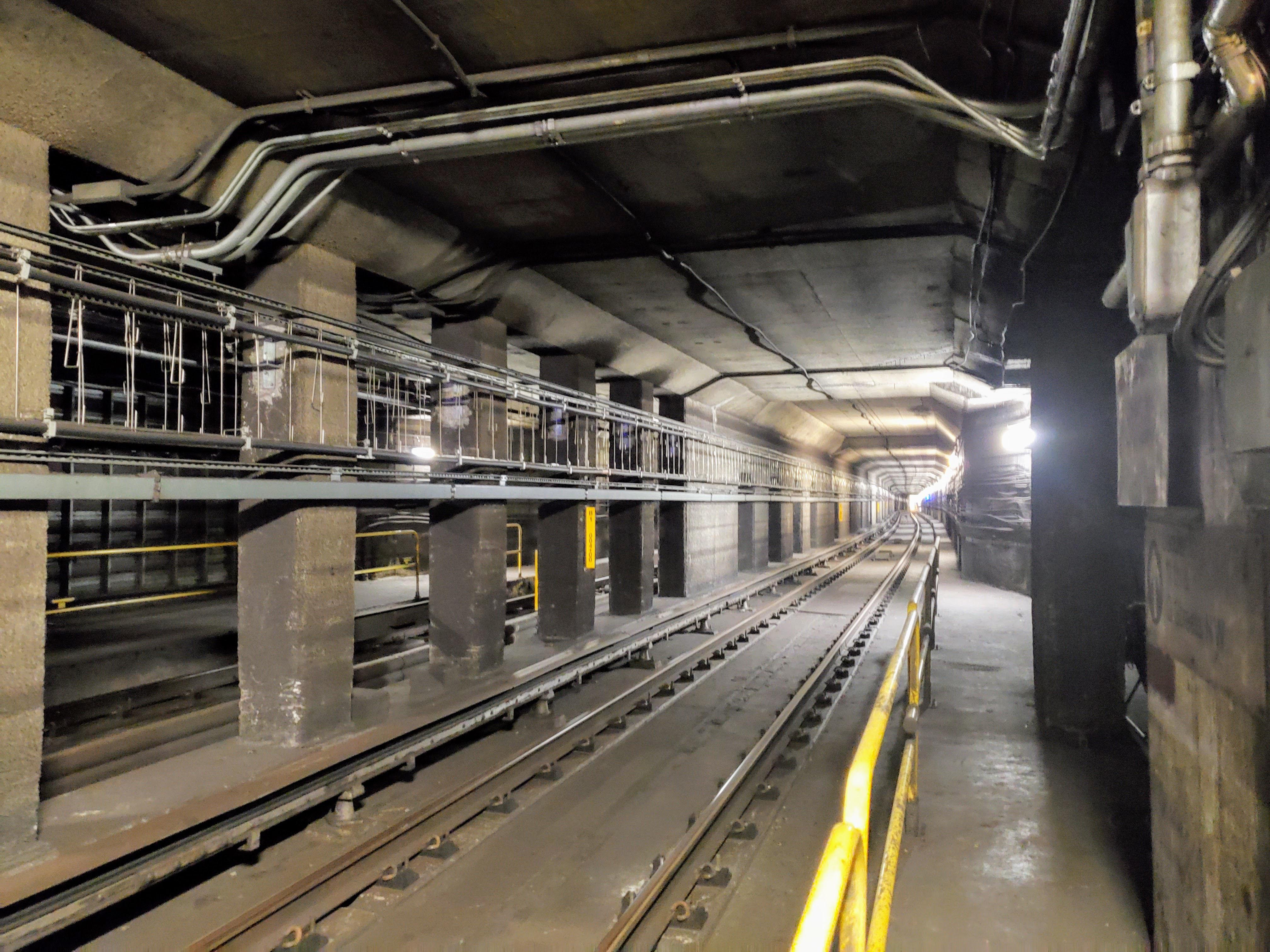 Washington DC Metro Red Line | Scrolller