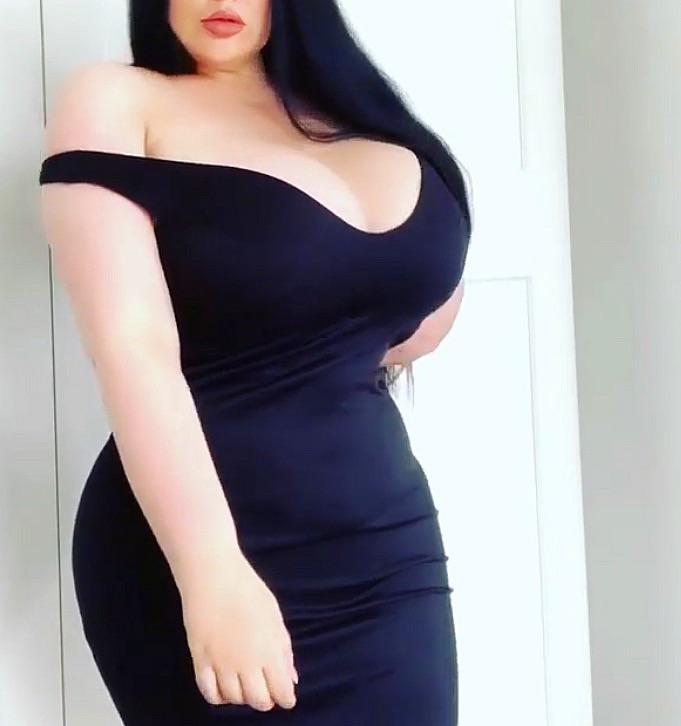 Waves of desire (F30+) | Scrolller