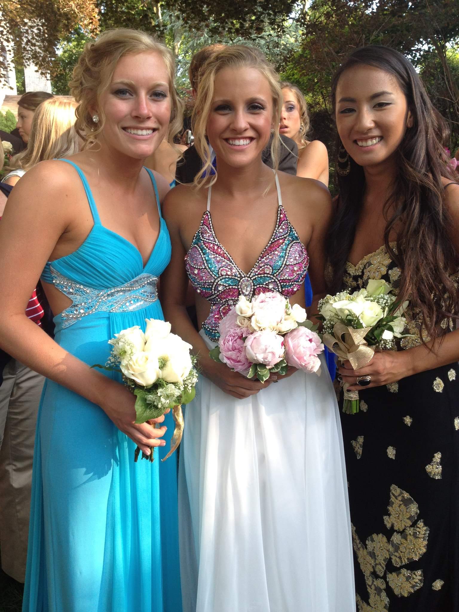 Wedding party | Scrolller