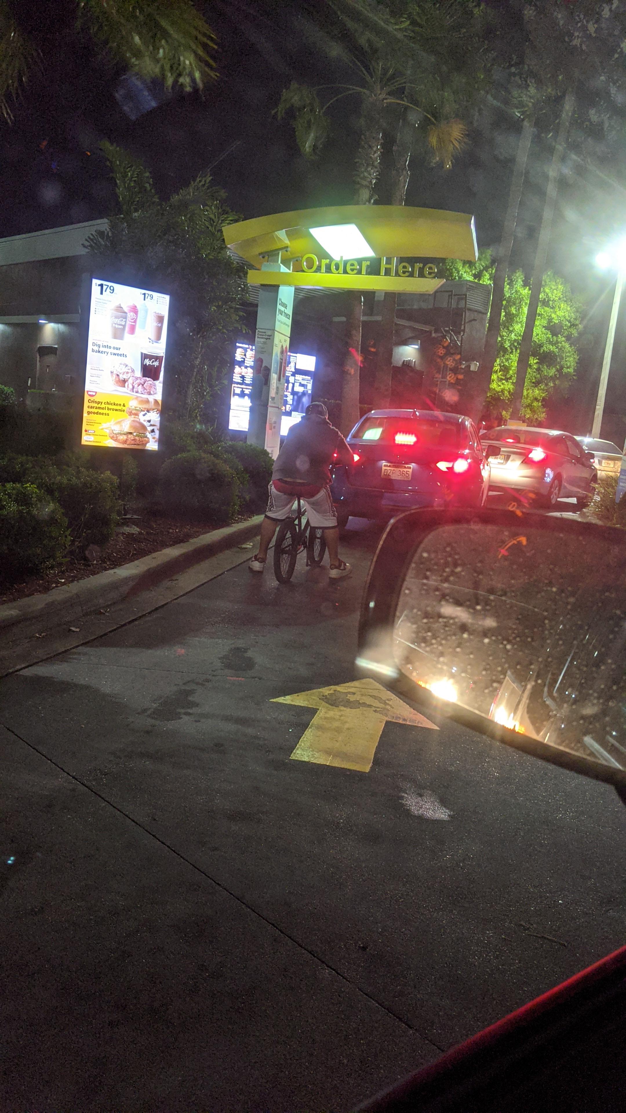 Weird things always happen late night at a McDonald's drive thru. | Scrolller