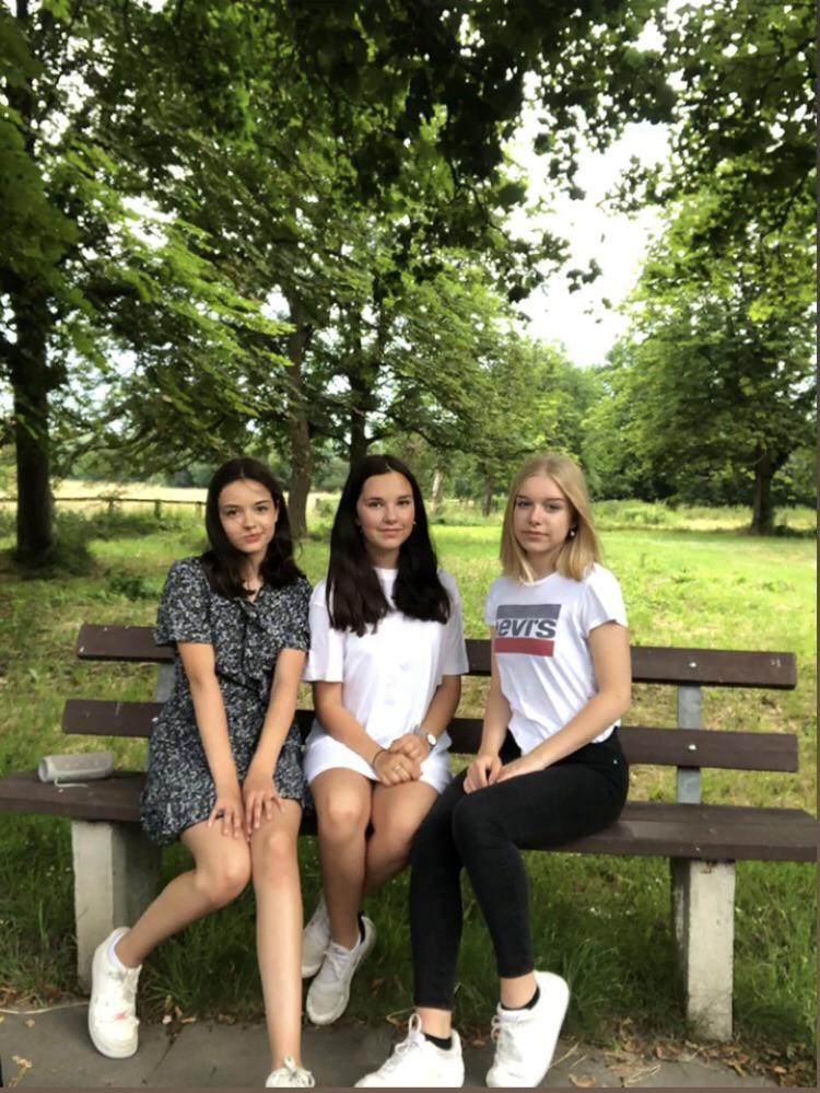 Welche ist die geilste ? | Scrolller