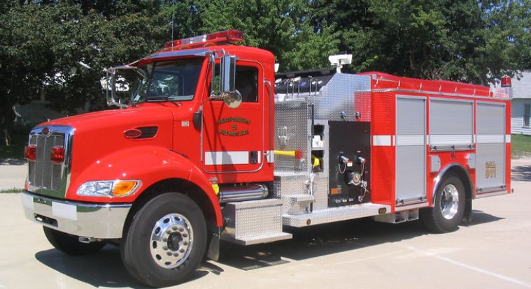 Weldon Community Fire Protection District Tanker 8, Pierce | Scrolller