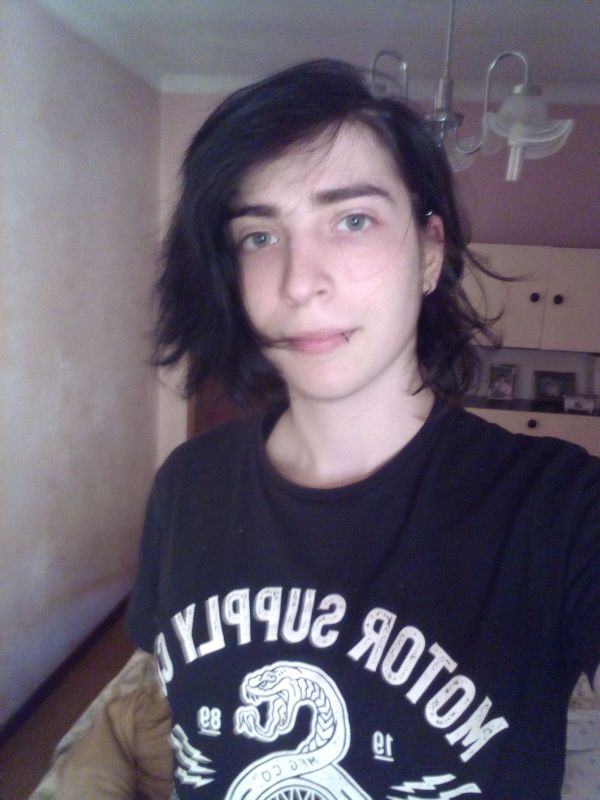 Well... It's a regular pic in boymod, but I feel soo fem, sooo yea, here it go | Scrolller