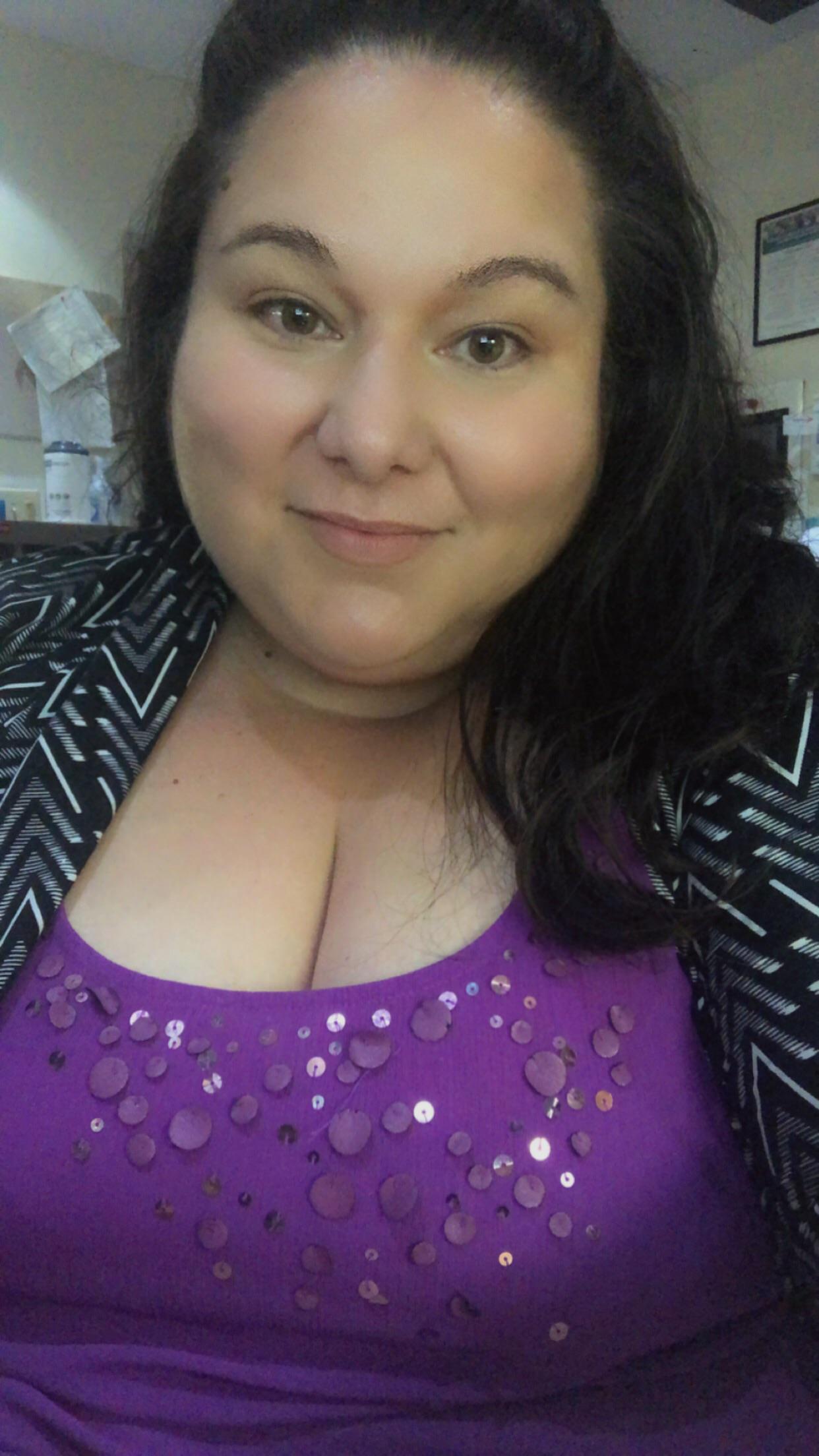 Went with no makeup at work ️ 35f | Scrolller