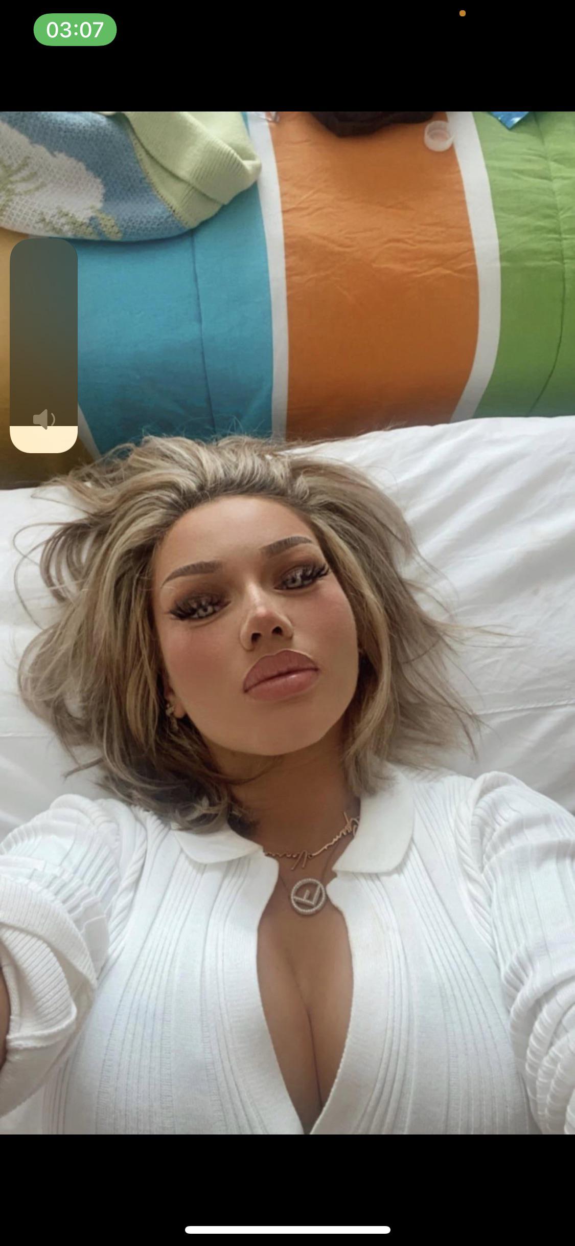 Wer kann mir shirin David in einem Rp spielen ? | Scrolller