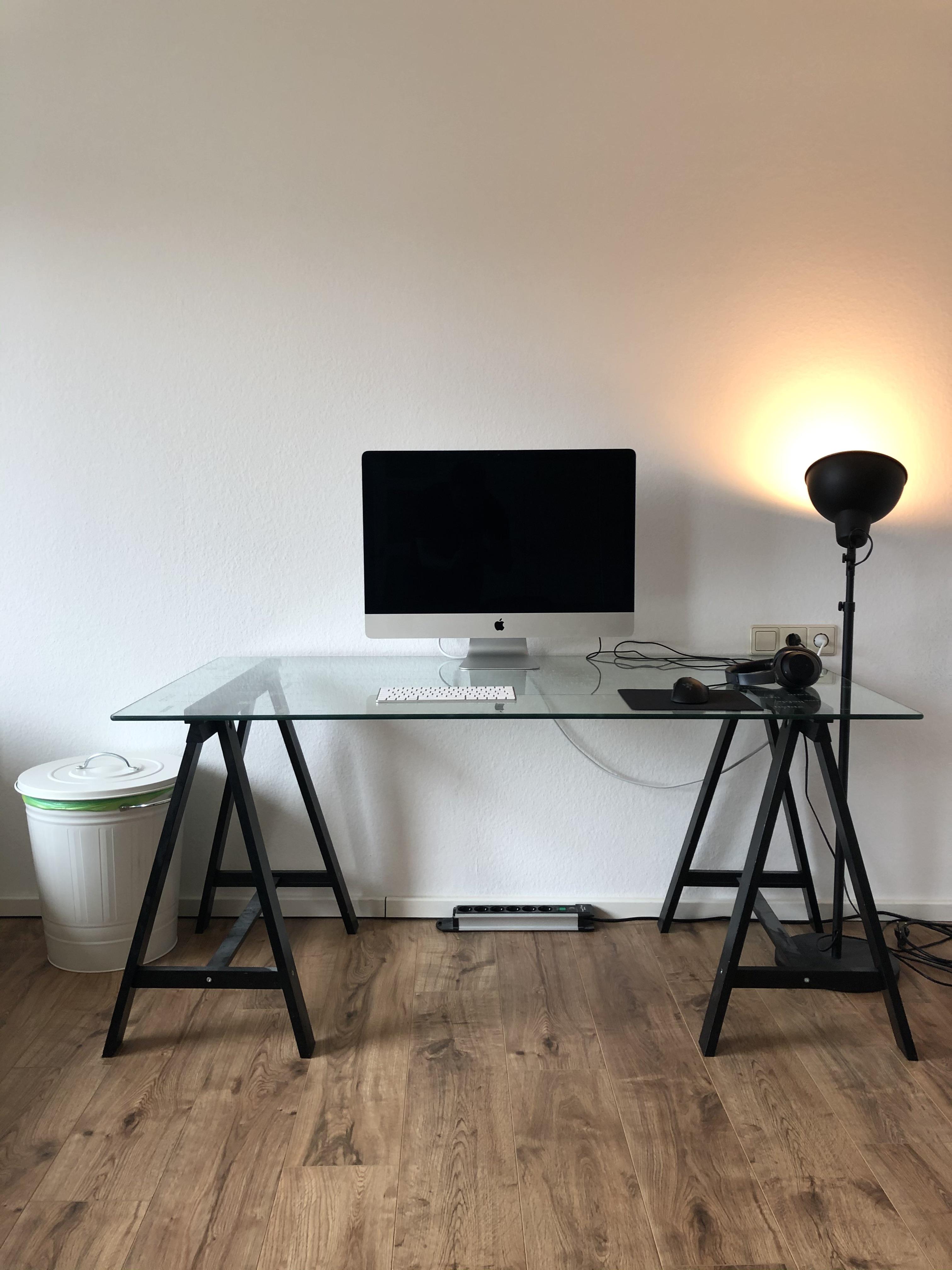 WFH Minimalist Setup | Scrolller