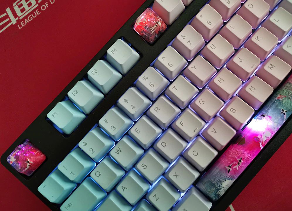 Whale Resin Keycaps! Details In The Comments | Scrolller