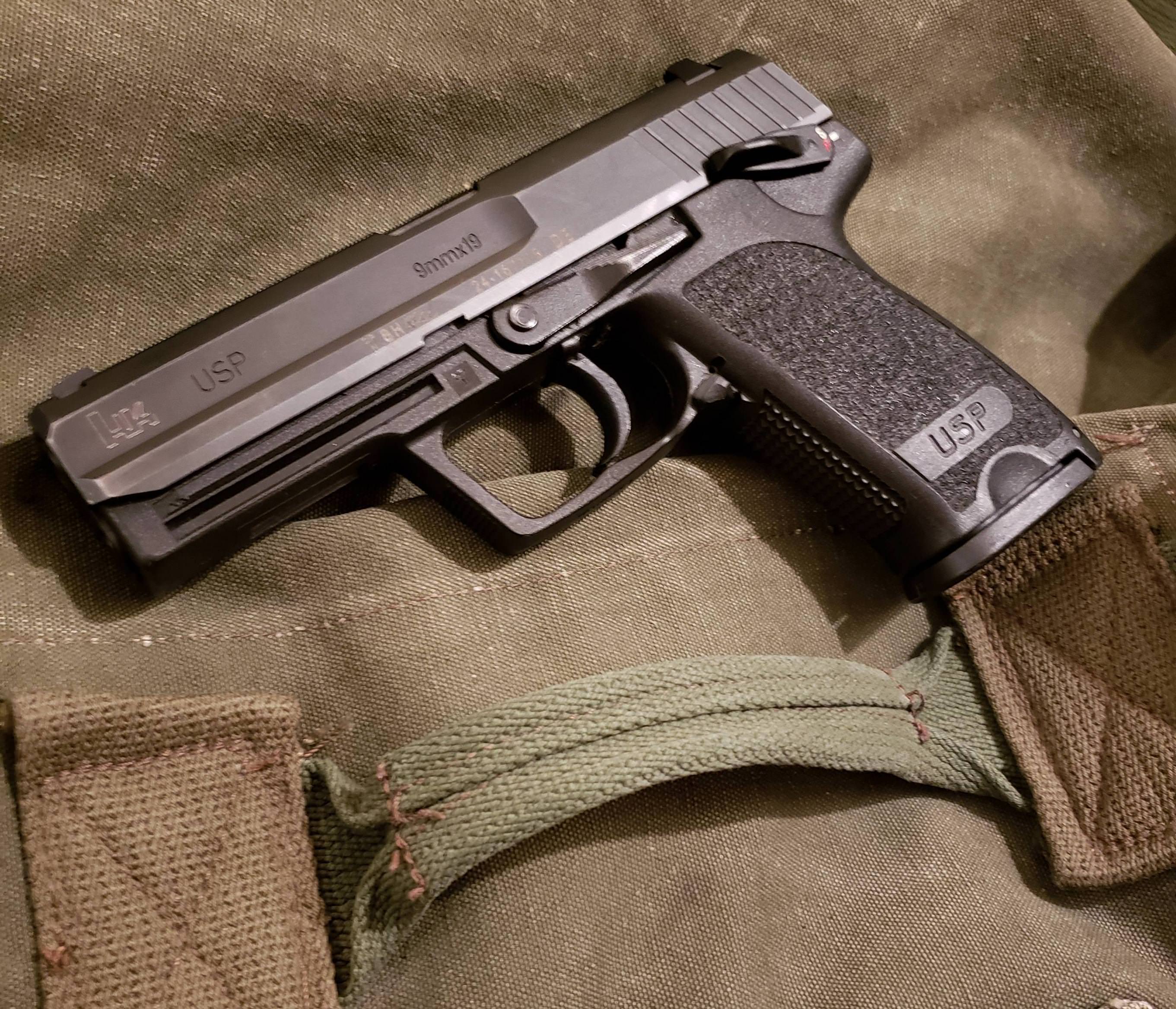 What a handsome gun | Scrolller