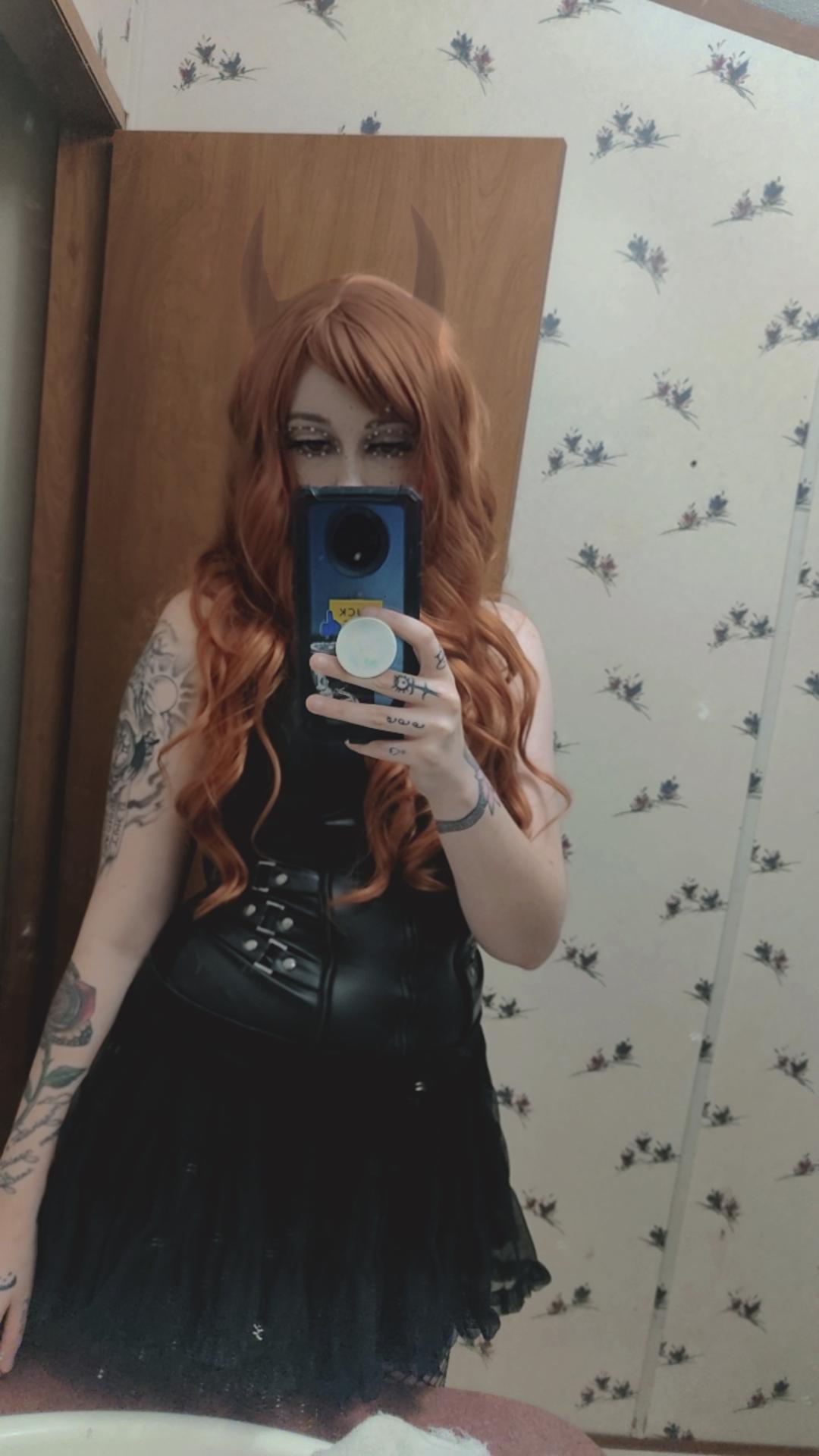 What do you see first? Am I a slut or a devil 🖤 | Scrolller