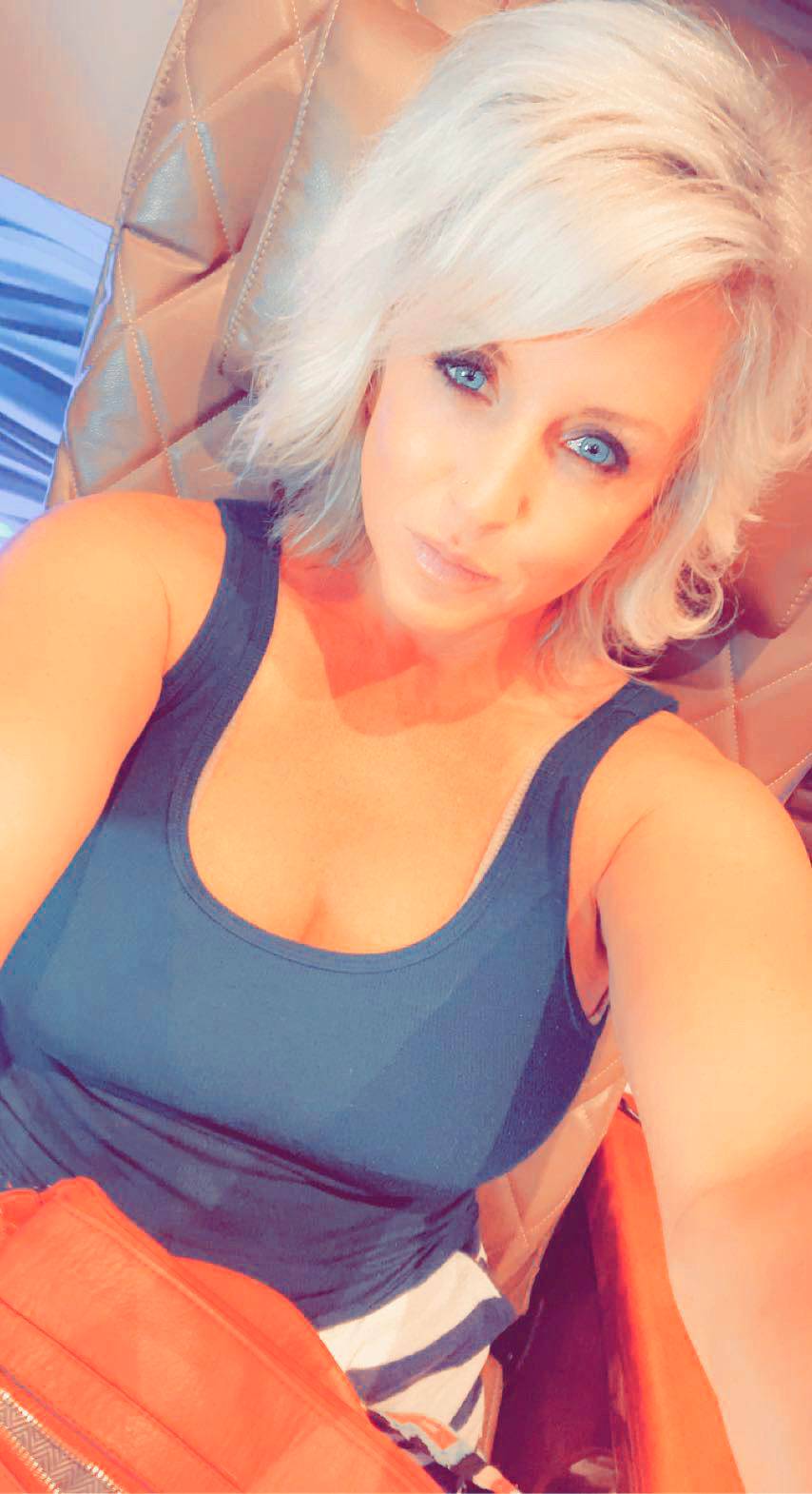What Do You Think About The Short Hair Sexy Or Not Scrolller 1279
