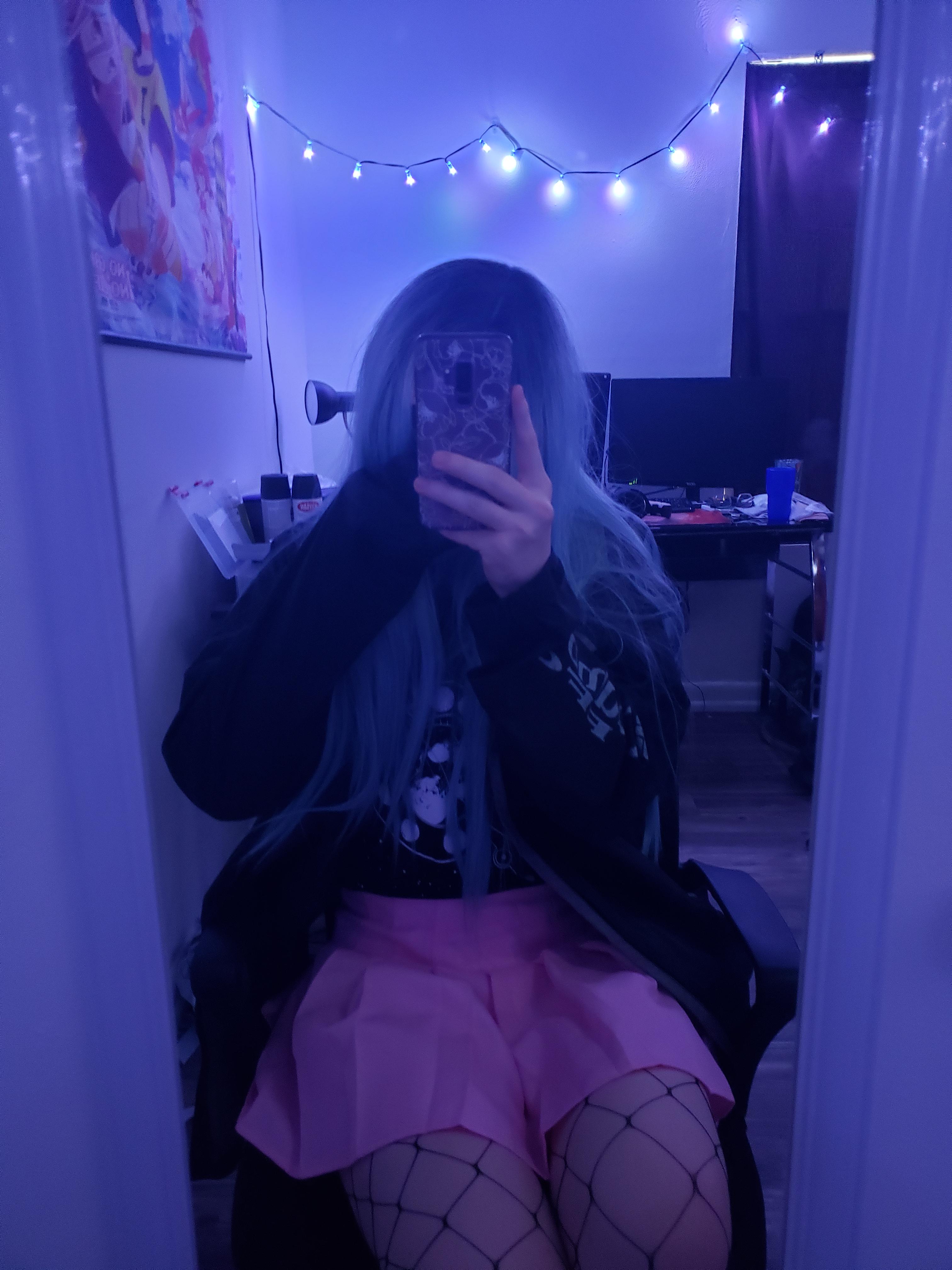 What having no alt gf does to a mf | Scrolller