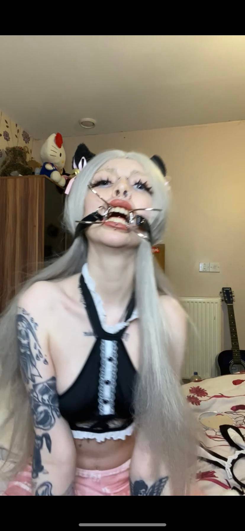 help me out maybe? | Scrolller